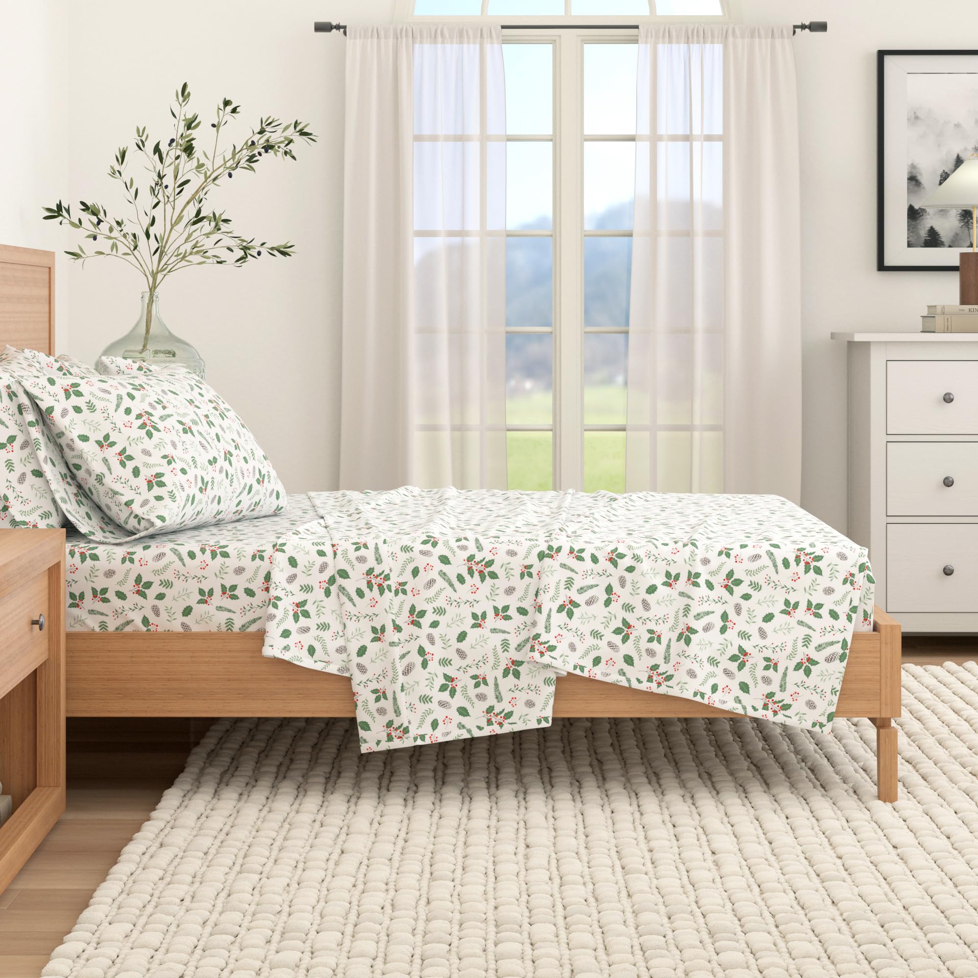 Great Bay Home Flannel Sheet Set King Size - 100% Turkish Cotton, Double-Brushed, Printed Bed Sheets - Ultra-Soft, Cozy, 4-Piece Bedding Set (Little Holly)