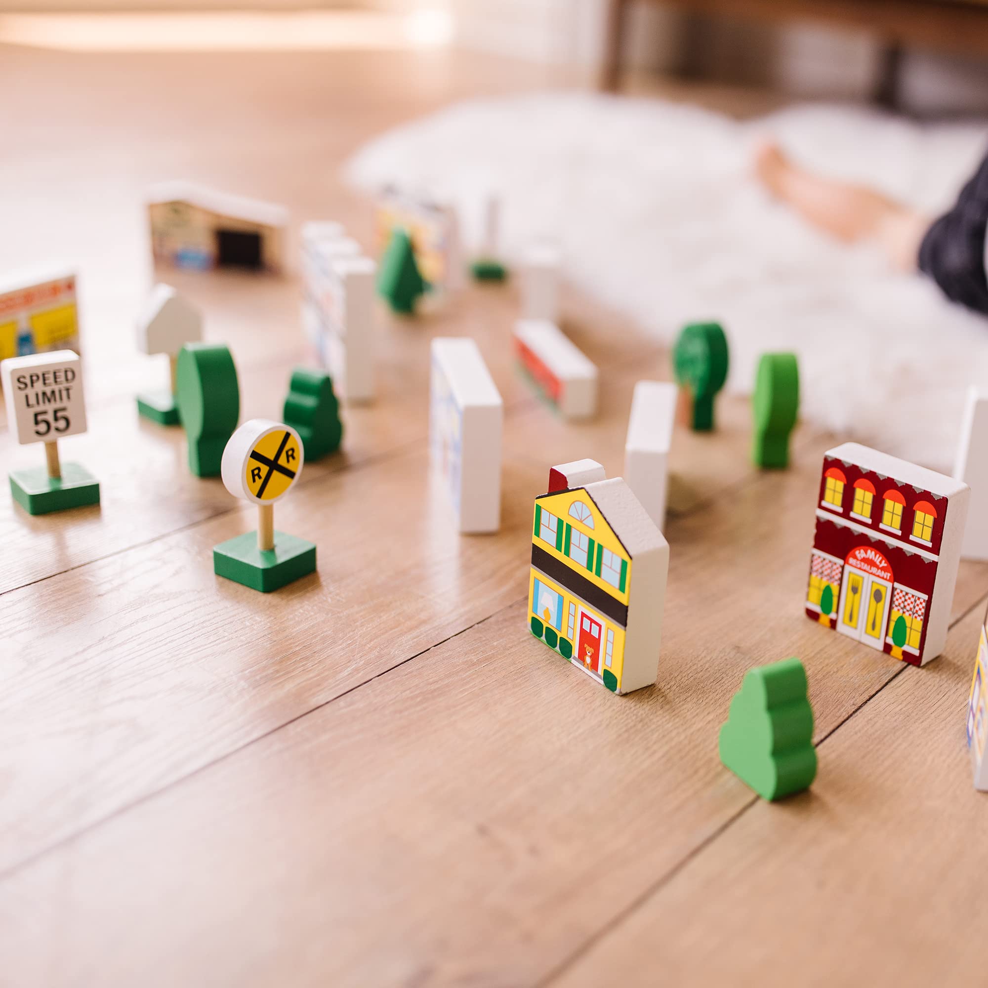 Melissa & Doug (FFP) - Pretend Play Wooden Town Play Set For Kids With Storage