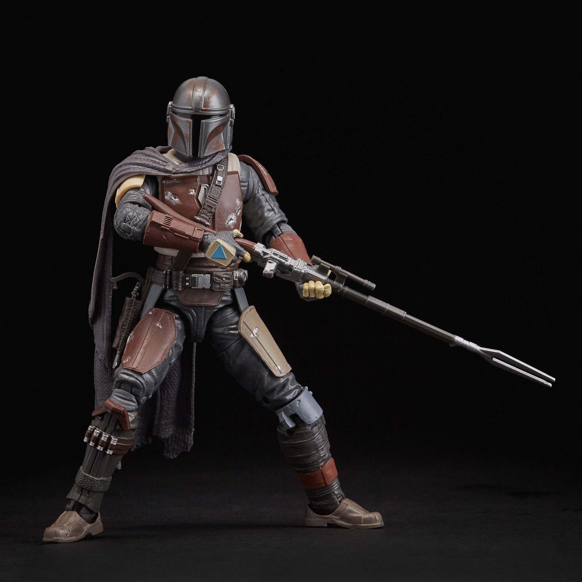 STAR WARS The Black Series The Mandalorian Toy 6" Scale Collectible Action Figure, Toys for Kids Ages 4 & Up