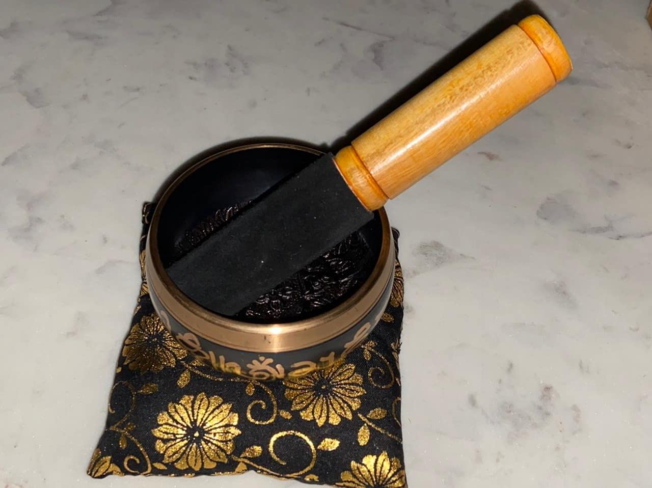 S.H. HANDICRAFTS Tibetan Singing Bowl Set β Meditation Sound Bowl Handcrafted in India for Healing and Mindfulness, BRASS ANTIQUE, 3.5 INCHES (SH-00045)