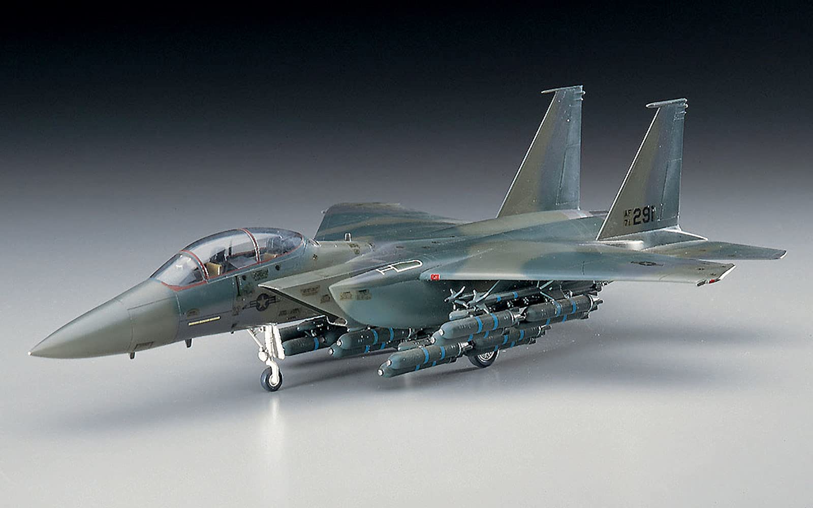 Hasegawa 1:72 Scale F-15E Strike Eagle Model Kit