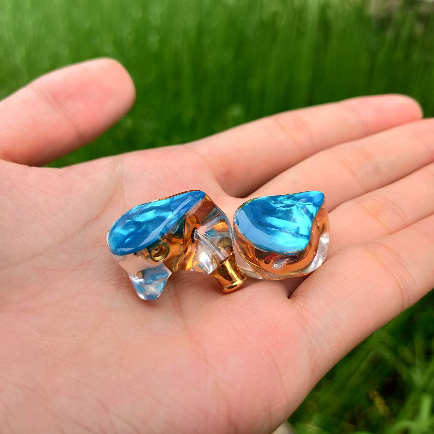 Resin in-Ear Monitor Headphones with Pure Copper Graphene Unit,with Copper-Silver 8-core 3.5mm MMCX Connector,with Earphone Storage Box,for Singers Drummers Musicians (Oceans Heart)