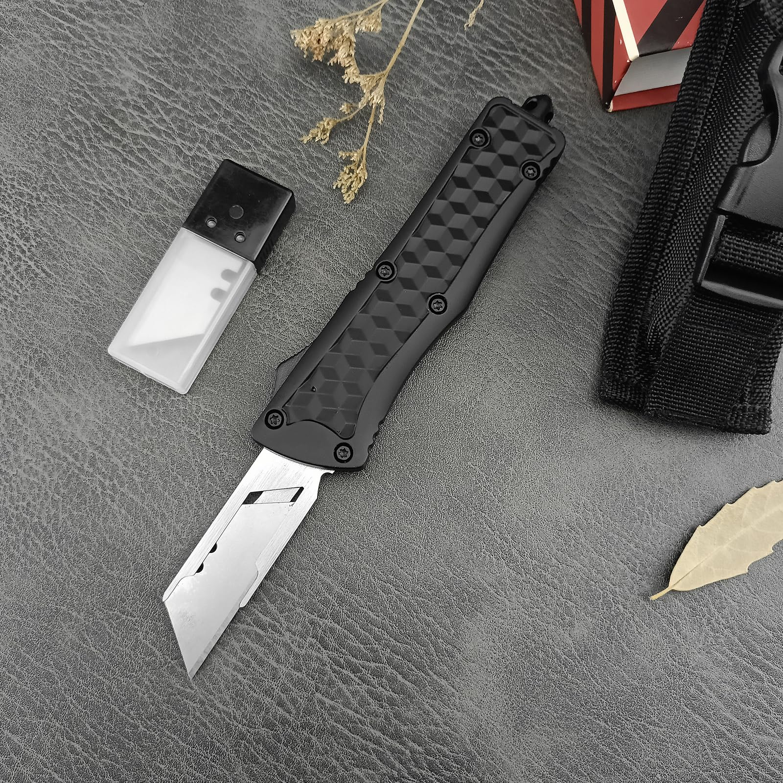 Folding Utility Knife with Clip, Retractable Box Cutter, EDC Knife with Heavy Duty Safety Zinc Alloy Handle and 10 Sharp 440C Steel Replacement Blades, Everyday Use Utility Knifeļ¼Checkered Handleļ¼