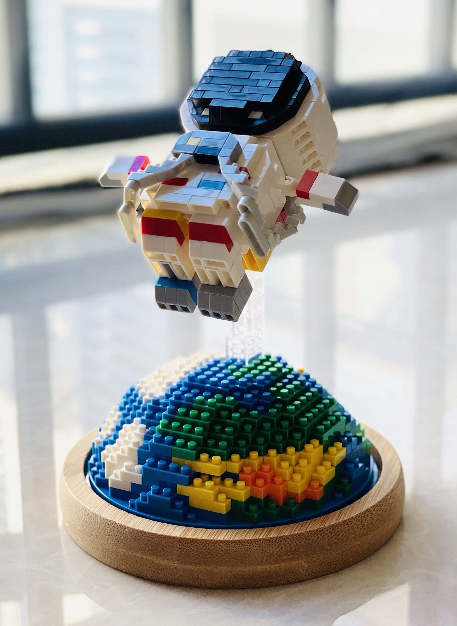 Uvini Building Blocks Astronaut Model with Light STEM Building Toy Micro Blocks for Adults or Teens Gifts Spaceman Mini Blocks Set DIY Bricks Toys 617PCS 00860