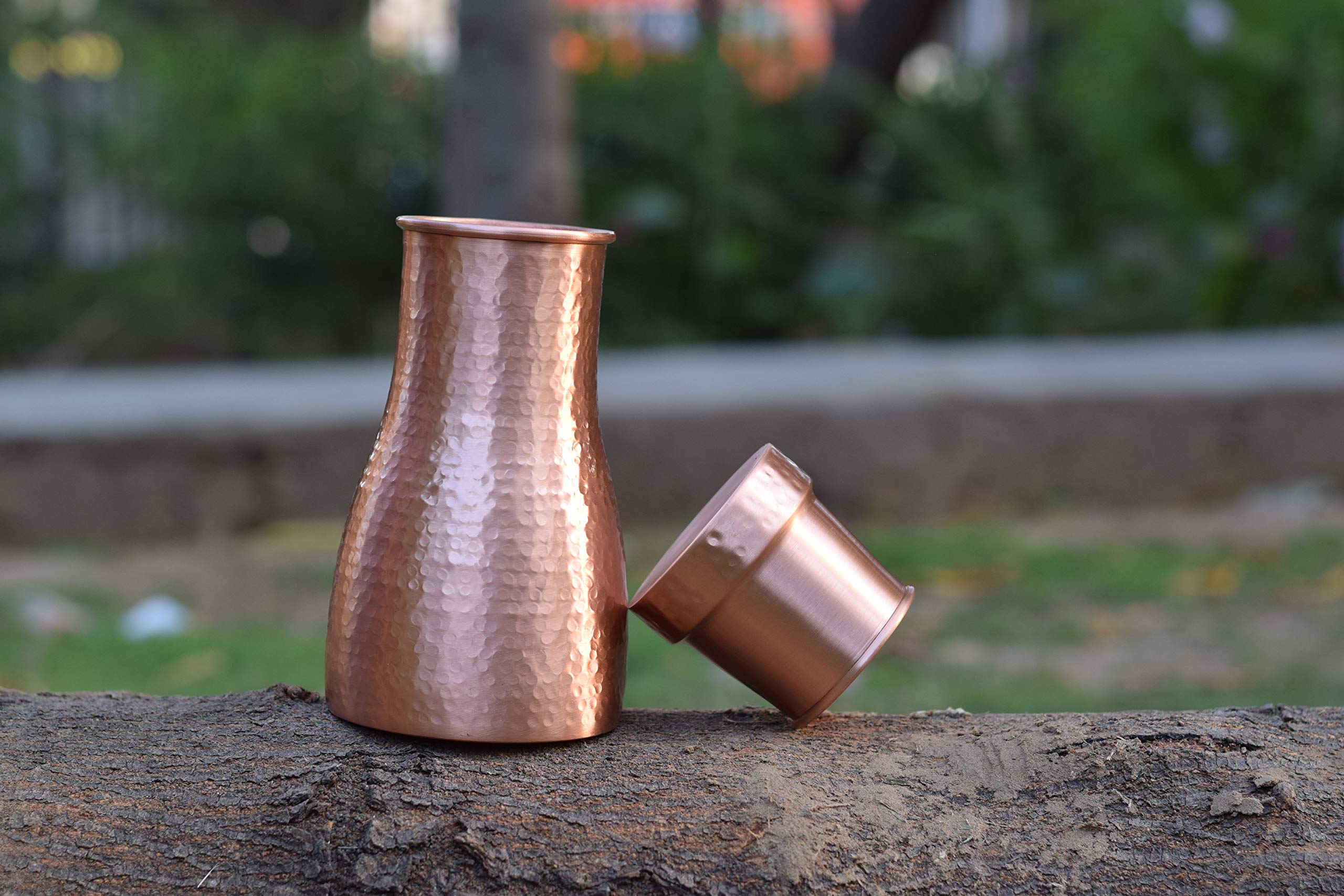 De Kulture Hammered Pure Copper Carafe Pitcher With Cap, Ideal Drinkware With Ayurveda and Yoga Benefits, 4 x 8 Inches (DH), 1 litre
