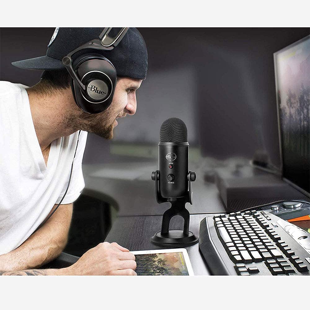 Blue Yeti Blackout USB Professional Multi-Pattern USB Microphone Plus Pack Bundle with Presonus StudioOne 5 Artist DAW, iZotope RX Elements Plug-in and Groover 3 Tutorials 3-Month Subscription