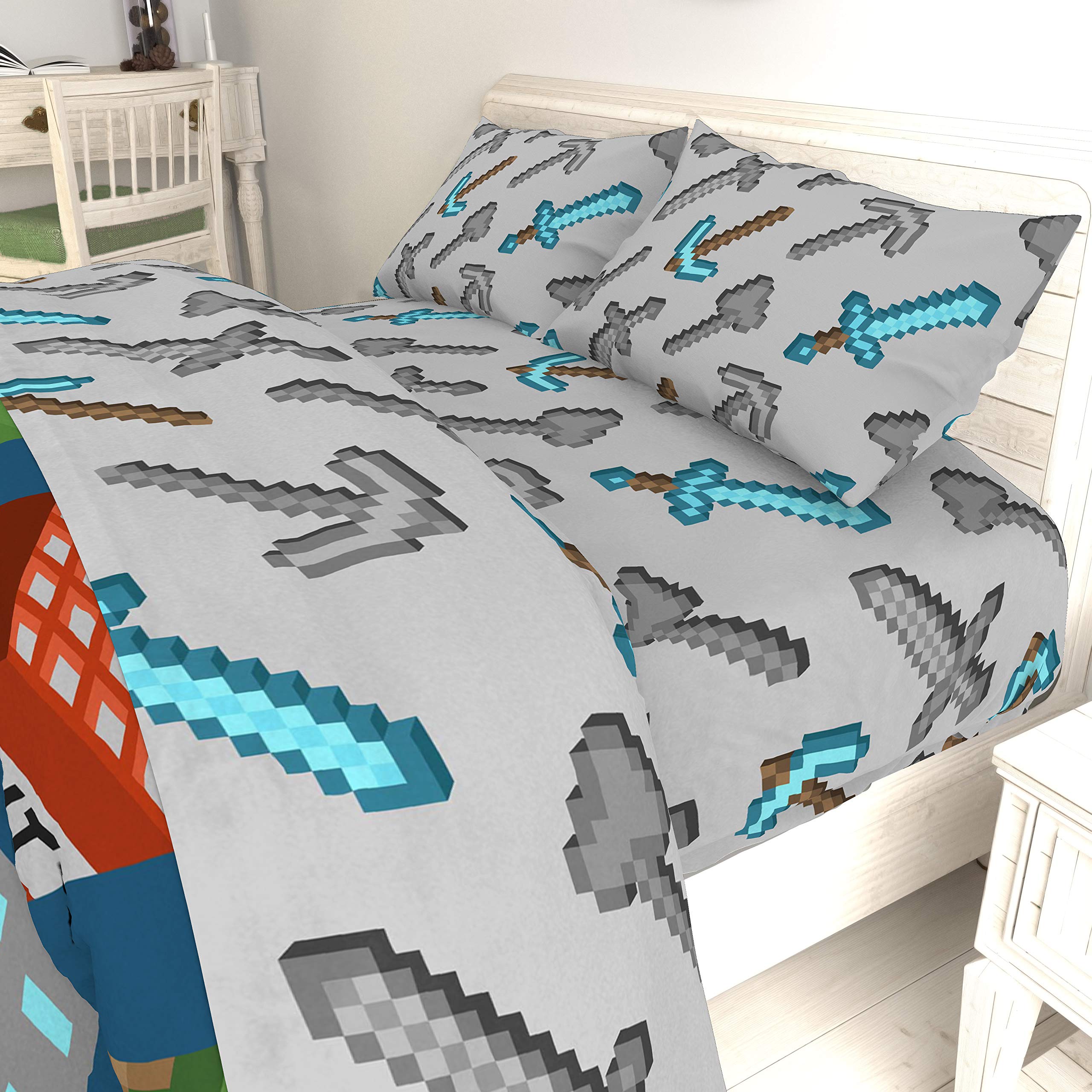 Jay Franco Minecraft Isometric Characters Twin Sheet Set - Super Soft and Cozy Kid’s Bedding - Fade Resistant Polyester Microfiber Sheets (Official Minecraft Product)