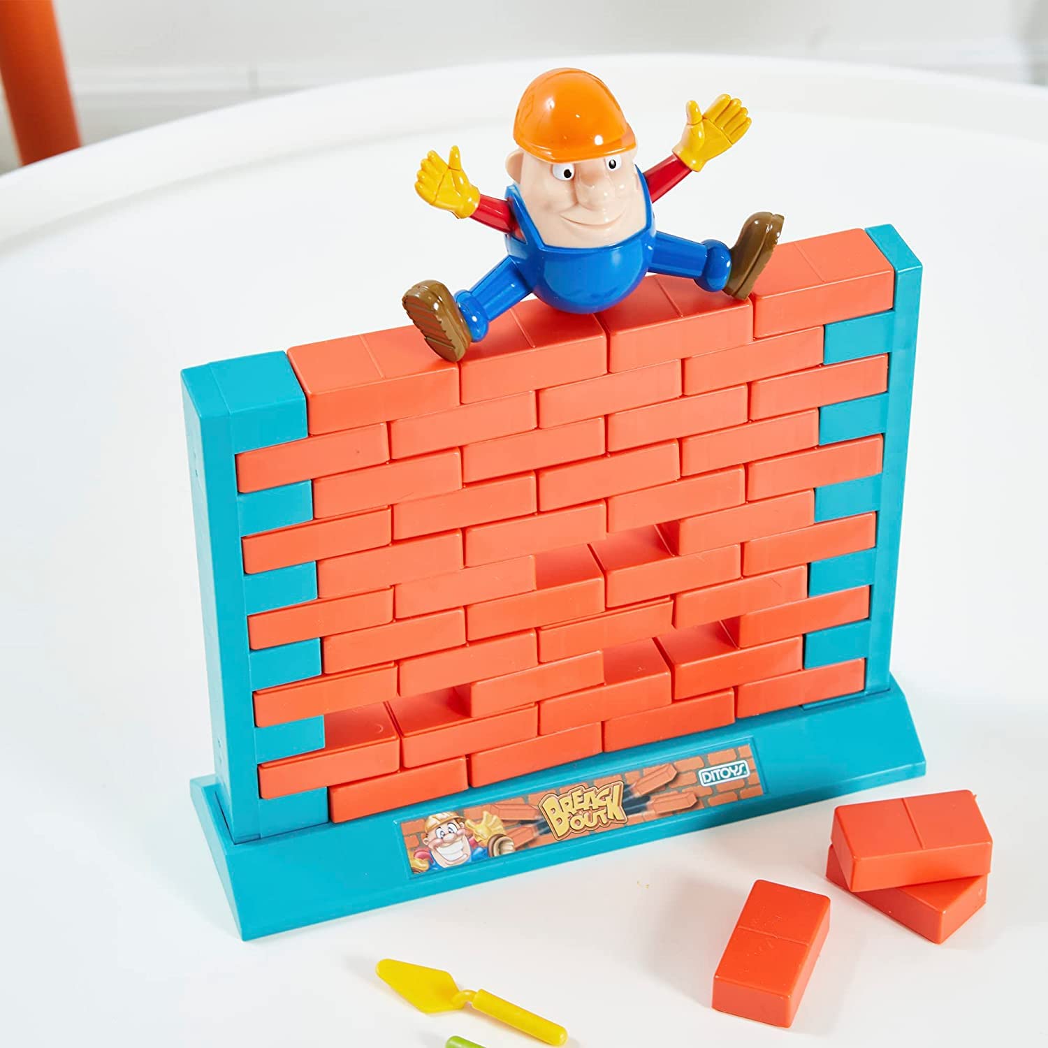 DITOYS “Break Out” | Brick Wall Game | Family Fun for Boys and Girls | Knock The Bricks from Wall with Spatula | 2 Player Games in Spanish