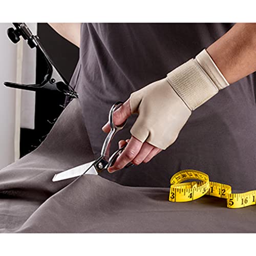 FUTURO Hand and Wrist Compression Glove, Provides Support and Compression to Arthritic and Painful Hand Joints, Small/Medium, Beige