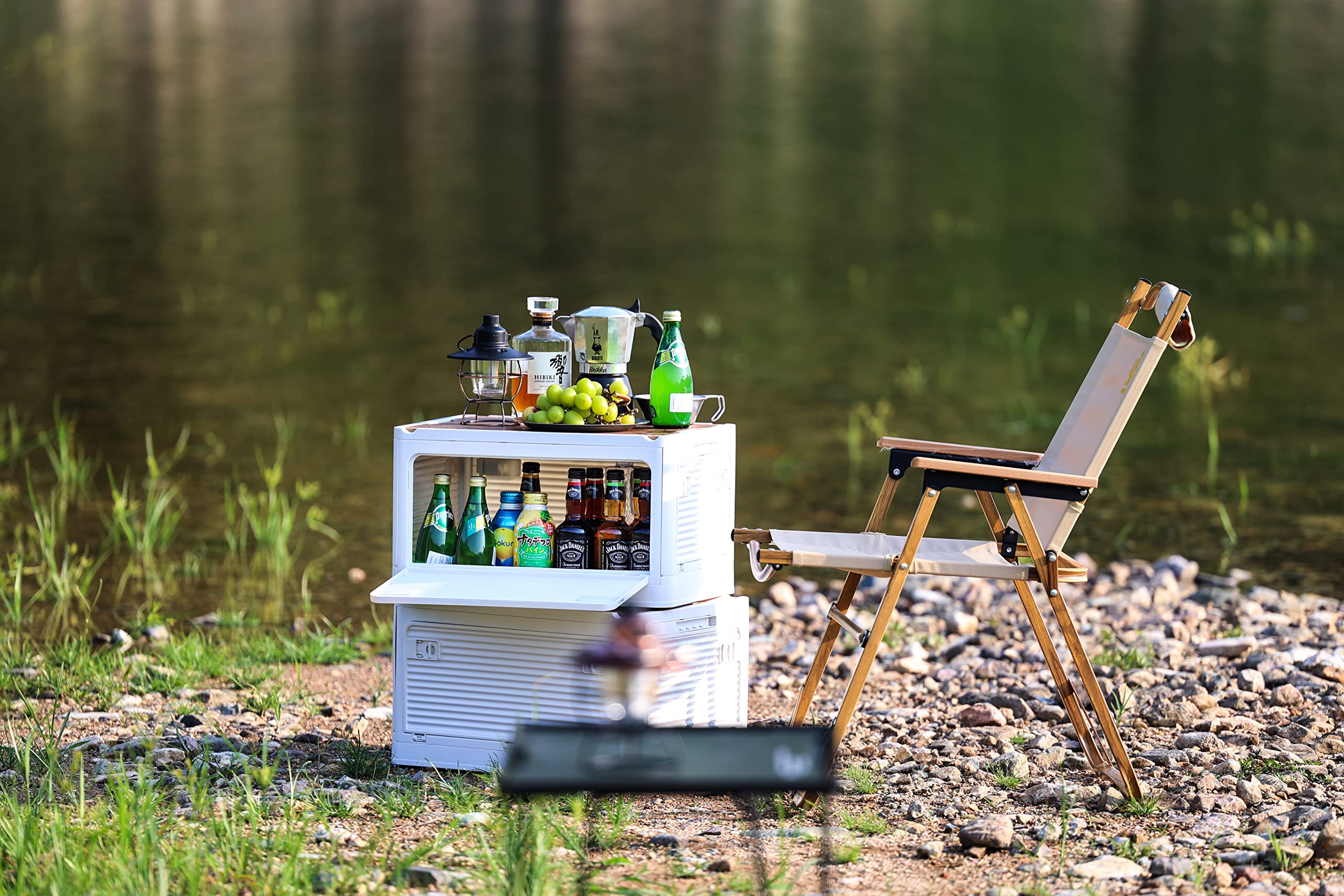 The foldable outdoor camping storage box has a large capacity of 48L, the foldable storage box equipped with a wooden cover and rollers can be used for indoor,car trunk and camping.