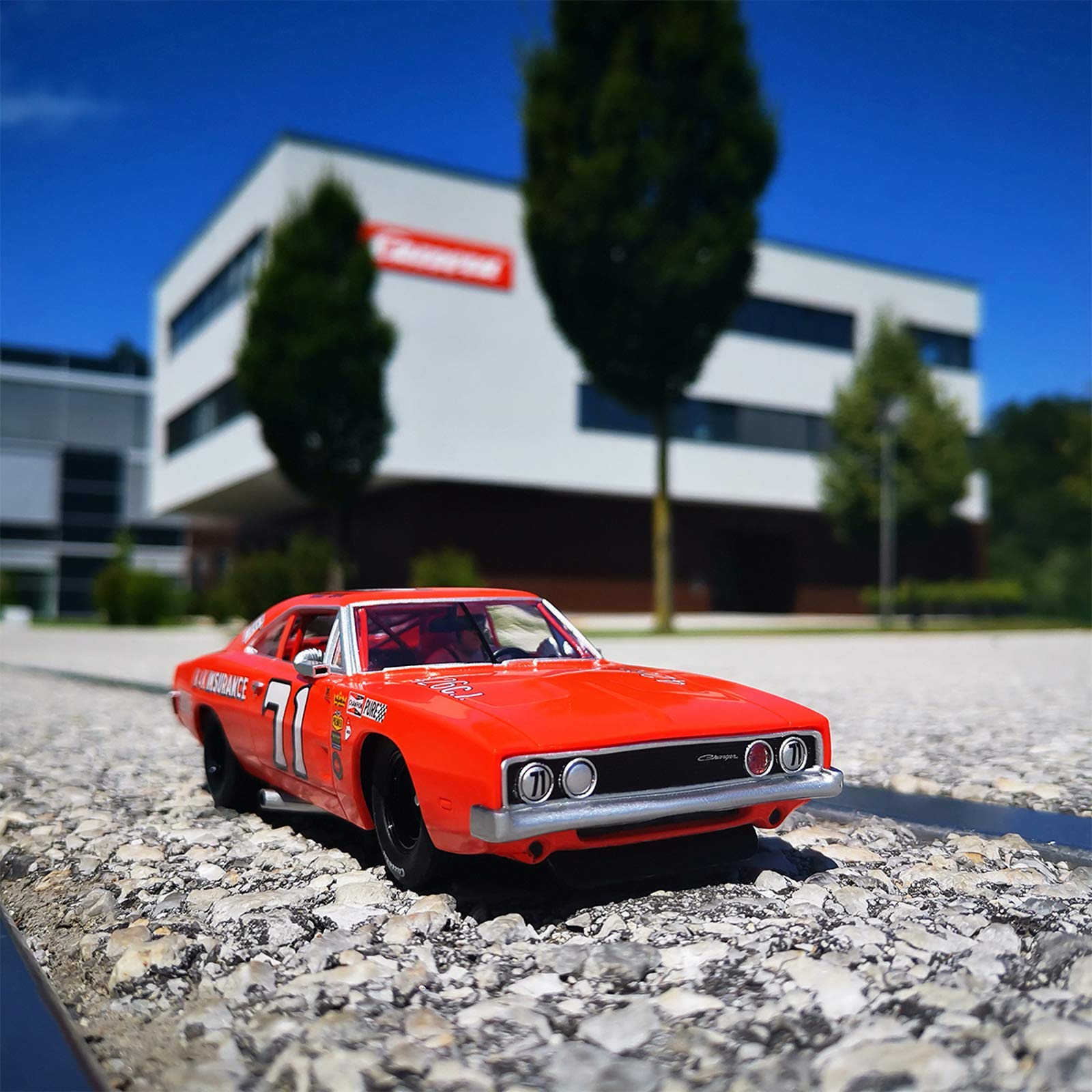 Carrera 27639 Dodge Charger 500 No. 71 1:32 Scale Analog Slot Car Racing Vehicle Evolution Slot Car Race Tracks