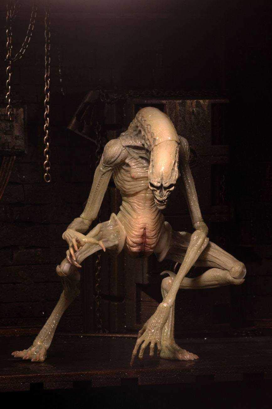 NECAA 51654 Aliens 7" Scale Action Figure Deluxe Alien Resurrection Newborn, Multicolor