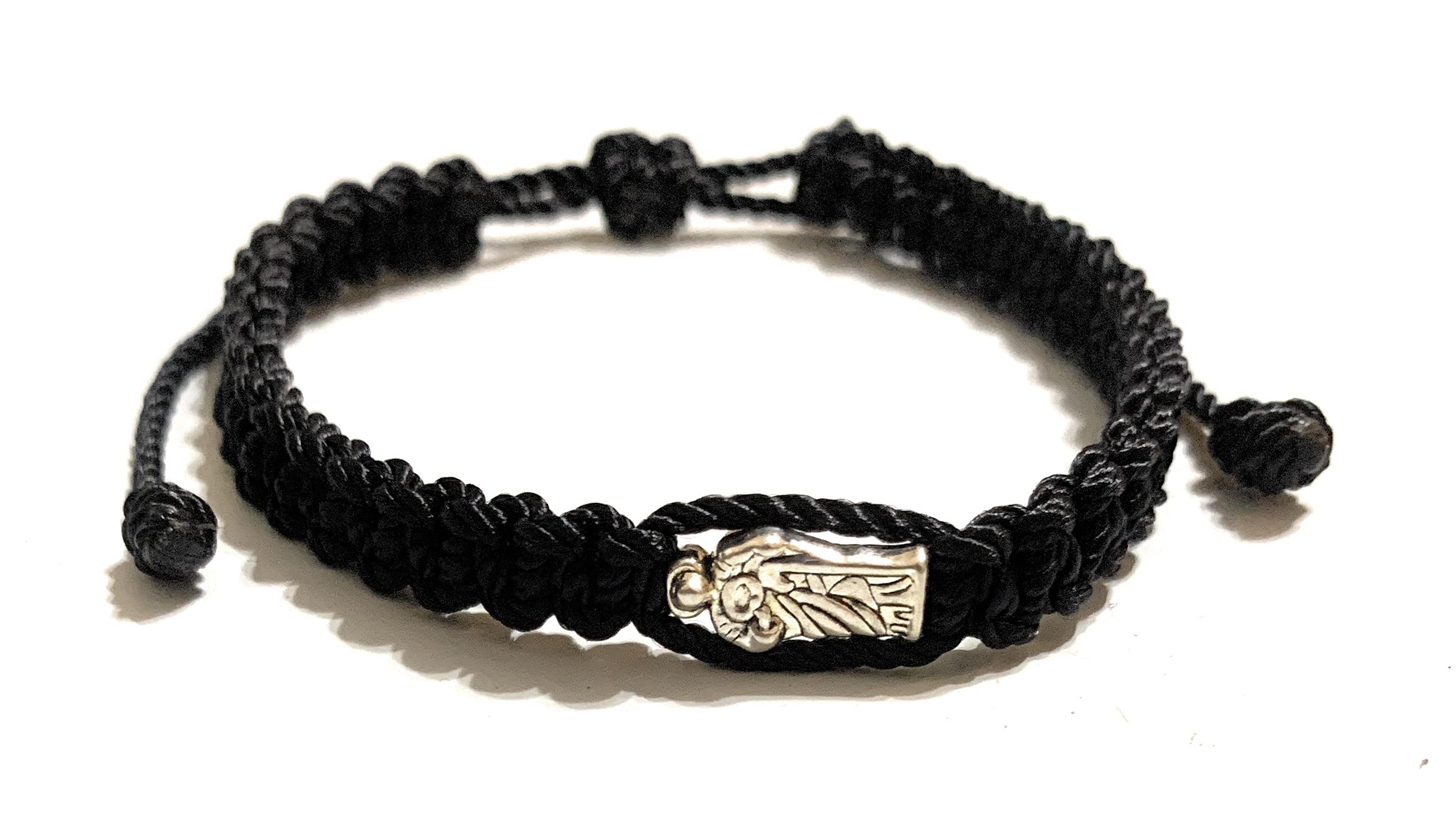 Chavarrieta Black Saint Jude Thaddeus Thread Bracelet Pulsera Roja de hilo de San Judas Tadeo