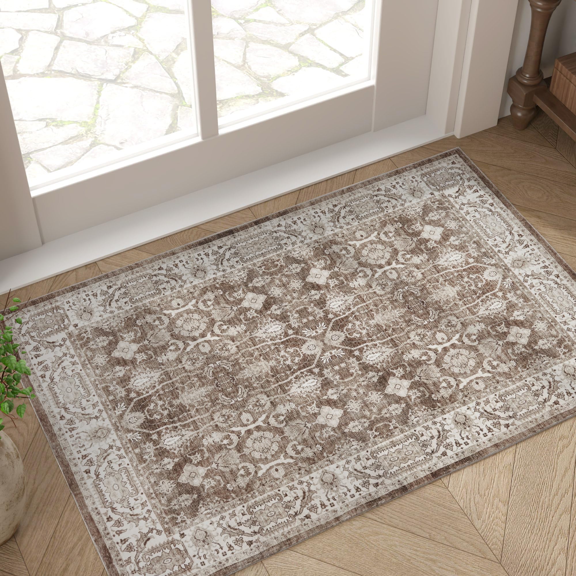 jinchan Area Rug 2x3 Entryway Rug Washable Rug Indoor Doormat Distressed Vintage Boho Rug Accent Small Rug Floral Classic Non Slip Kitchen Rug Soft Rug Retro Carpet for Bedroom Bathroom Decor Taupe