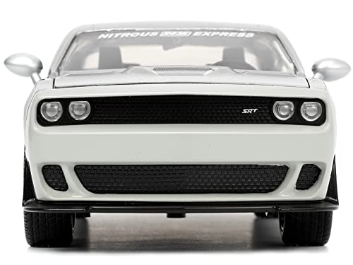 Jada Toys Big Time Muscle 1:24 2015 Dodge Challenger SRT Hellcat Die-cast Car Silver/Black Flames, Toys for Kids and Adults