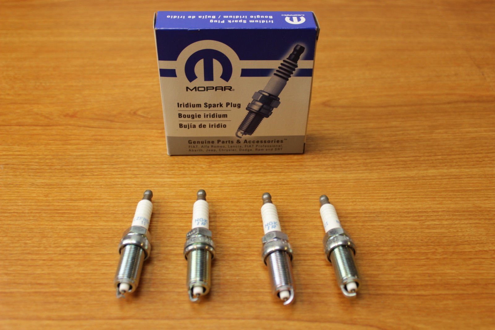Chrysler 300 Dodge Jeep 5.7L 6.4L Set Of Sixteen (16) Spark Plugs OEM