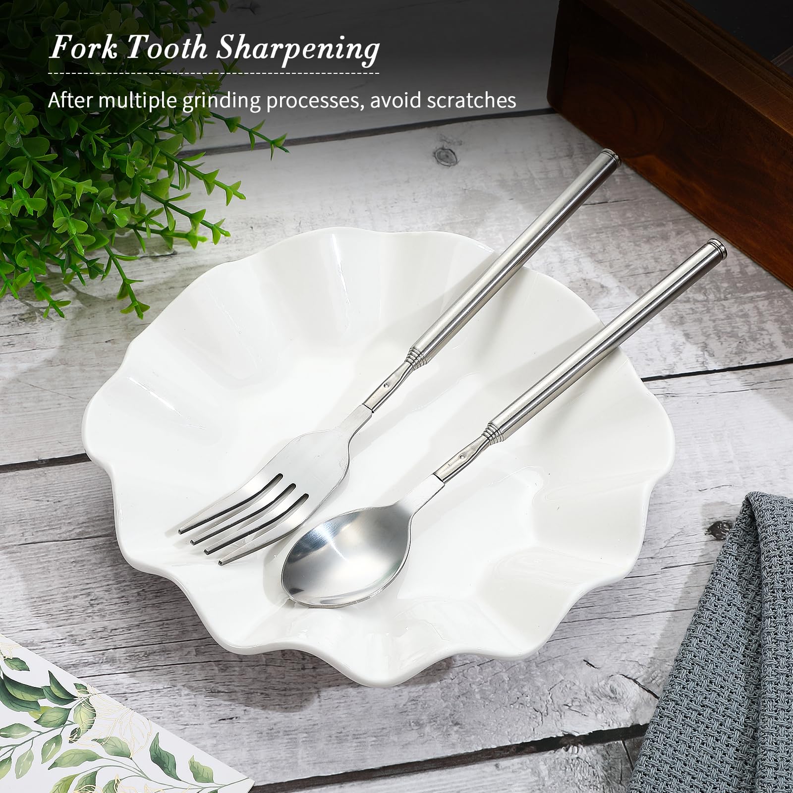 Geetery 2 Pcs Telescopic Spoon Fork Set Extendable Fork Spoon Stainless Steel Dinner Fork Extends to 25 Inch Anti Rust Fruit Dessert Long Handle Fork Spoon Cutlery Set for Barbecue Toasting Dinner