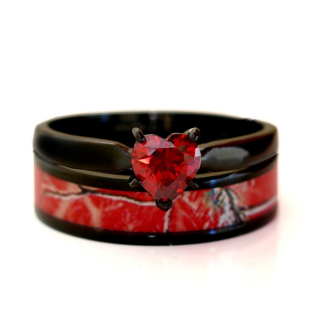 Black Plated Red Camo Wedding Ring Set Red Heart Engagement Rings Hypoallergenic Titanium and Stainless Steel (8)