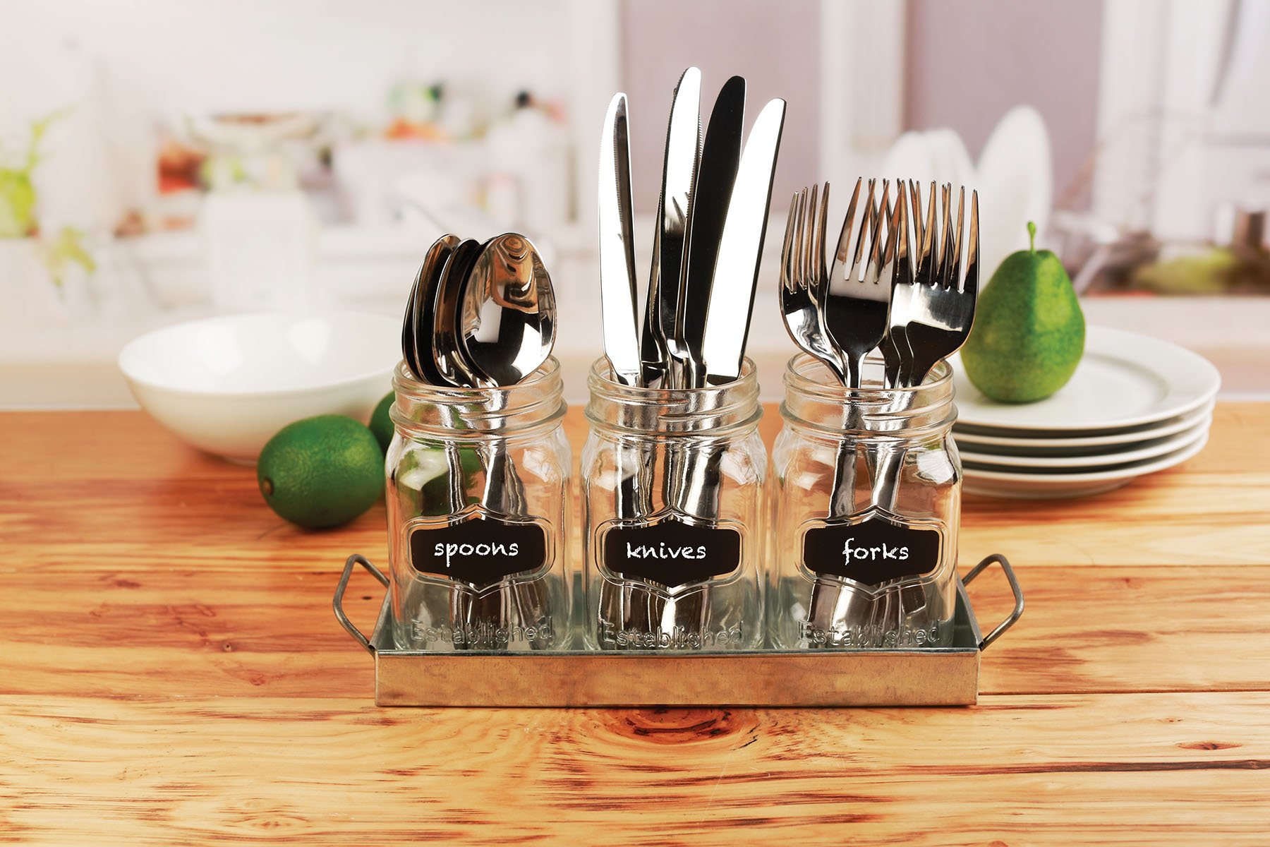 Circleware Yorkshire Chalkboard Mason Jar Glasses with Metal Holder Stand Set of 4, Home & Kitchen Farmhouse Décor Drink Tumblers for Water, Beer and Beverages, 17 oz, Galvanized