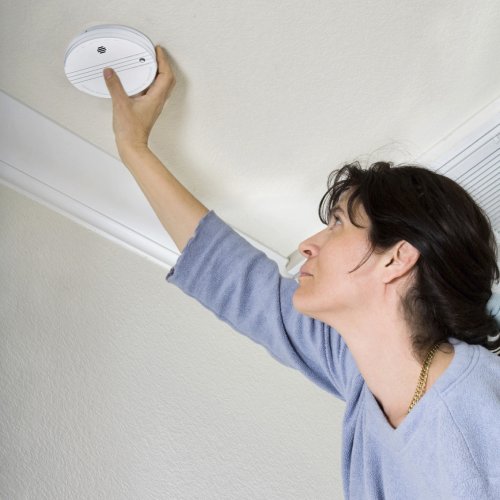 Kidde Smoke & Carbon Monoxide Detector, AA Battery Powered, LED Warning Light Indicators & Smoke Detector, 9V Battery Operated Smoke Alarm, Test-Reset Button, Battery Included
