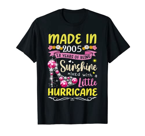 Made In 2005 18 Year Old Gift 18th Birthday Girls Queen Mom T-Shirt