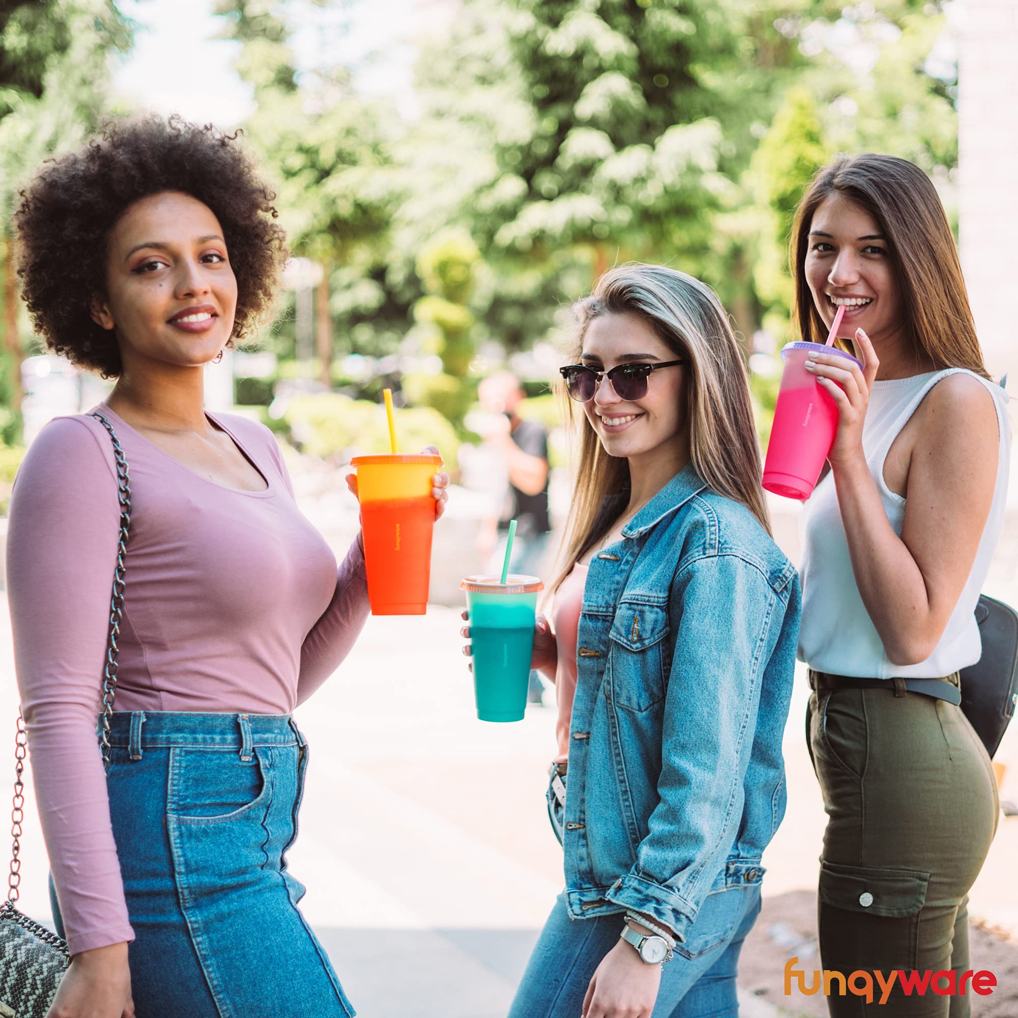 Color Changing Cups with Lids and Straws for Adults - 5 x 24oz Reusable Cups with Lids and Straws, Bulk Plastic Cups with Lids and Straws for Kids Women, Cold Iced Coffee Cups & Party Water Tumbler