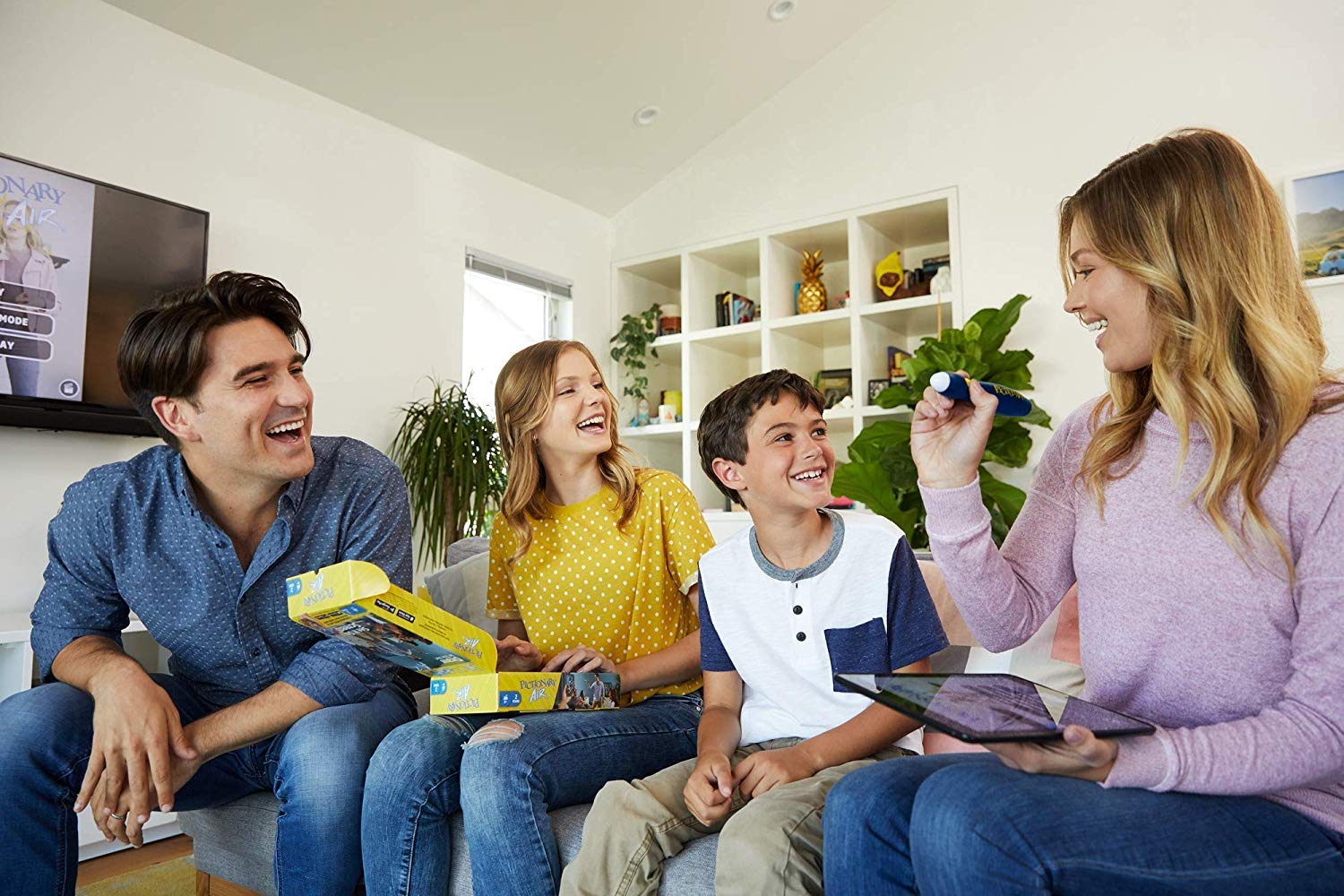 Mattel Games Pictionary Air Family Game for Kids & Adults with Light Pen and Clue Cards, Connect to Smart Devices
