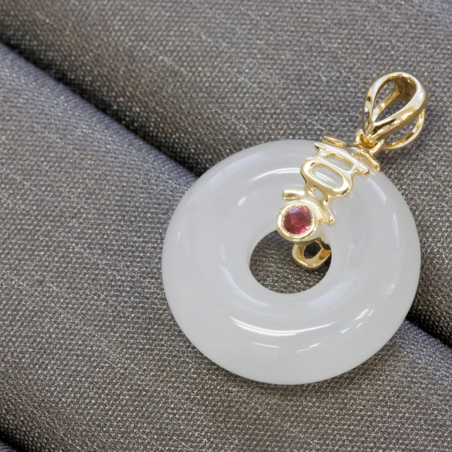 CHOW TAI FOOK Circle Heitian Jade Pendant with Rounded Ruby on 18K Yellow Gold Claws Prong