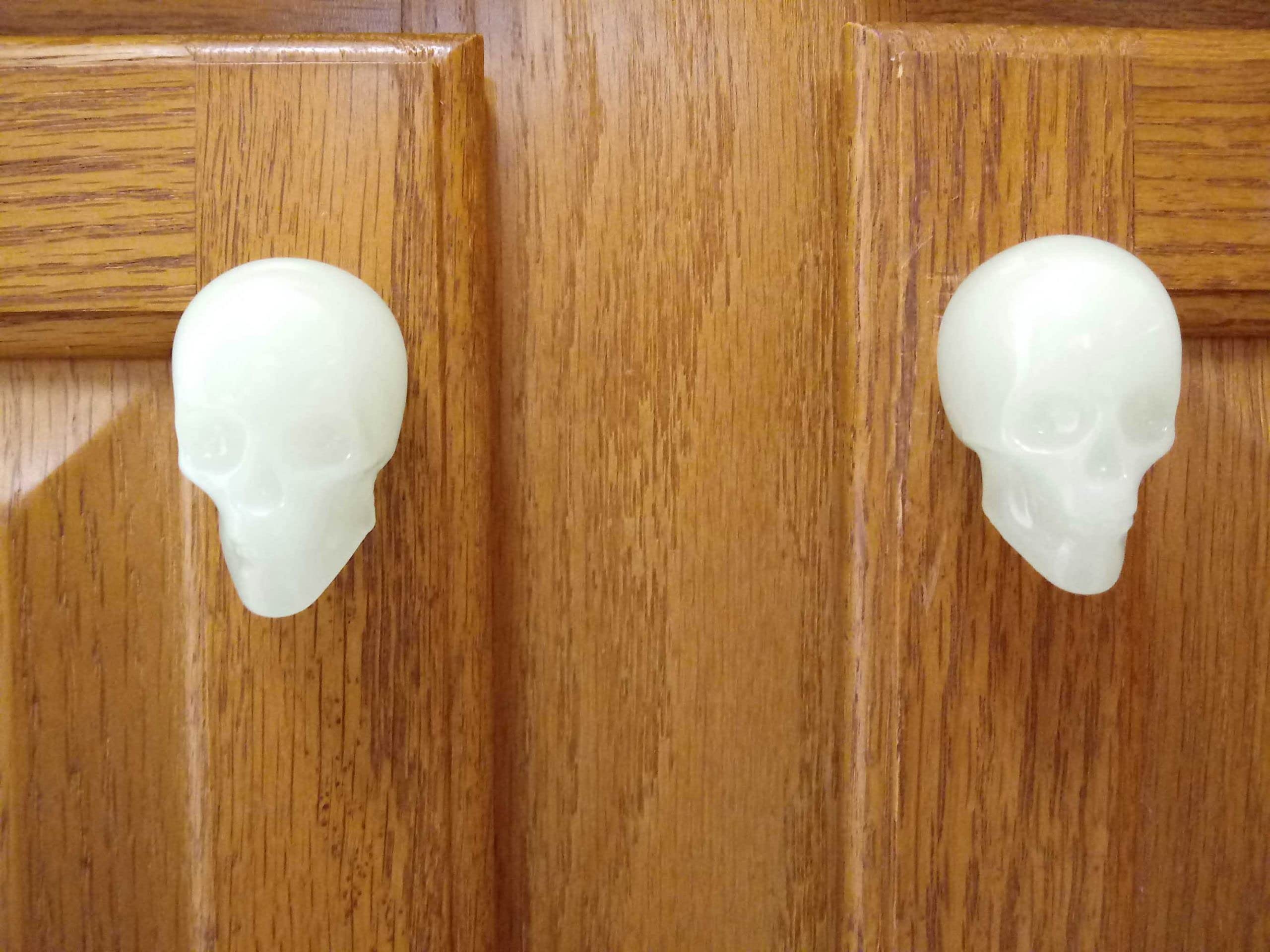 Glow in the Dark Skull Door Knobs Drawer Knobs (Set of 2)