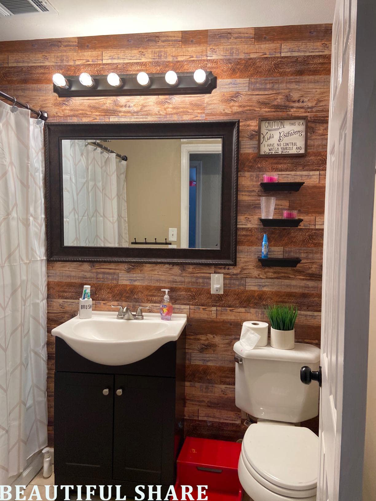 Hopeak Faux Wood Wallpaper, Peel and Stick Self-Adhesive Vinyl Decorative Wallpaper Removable 17.7 x 118 Inches,Brown