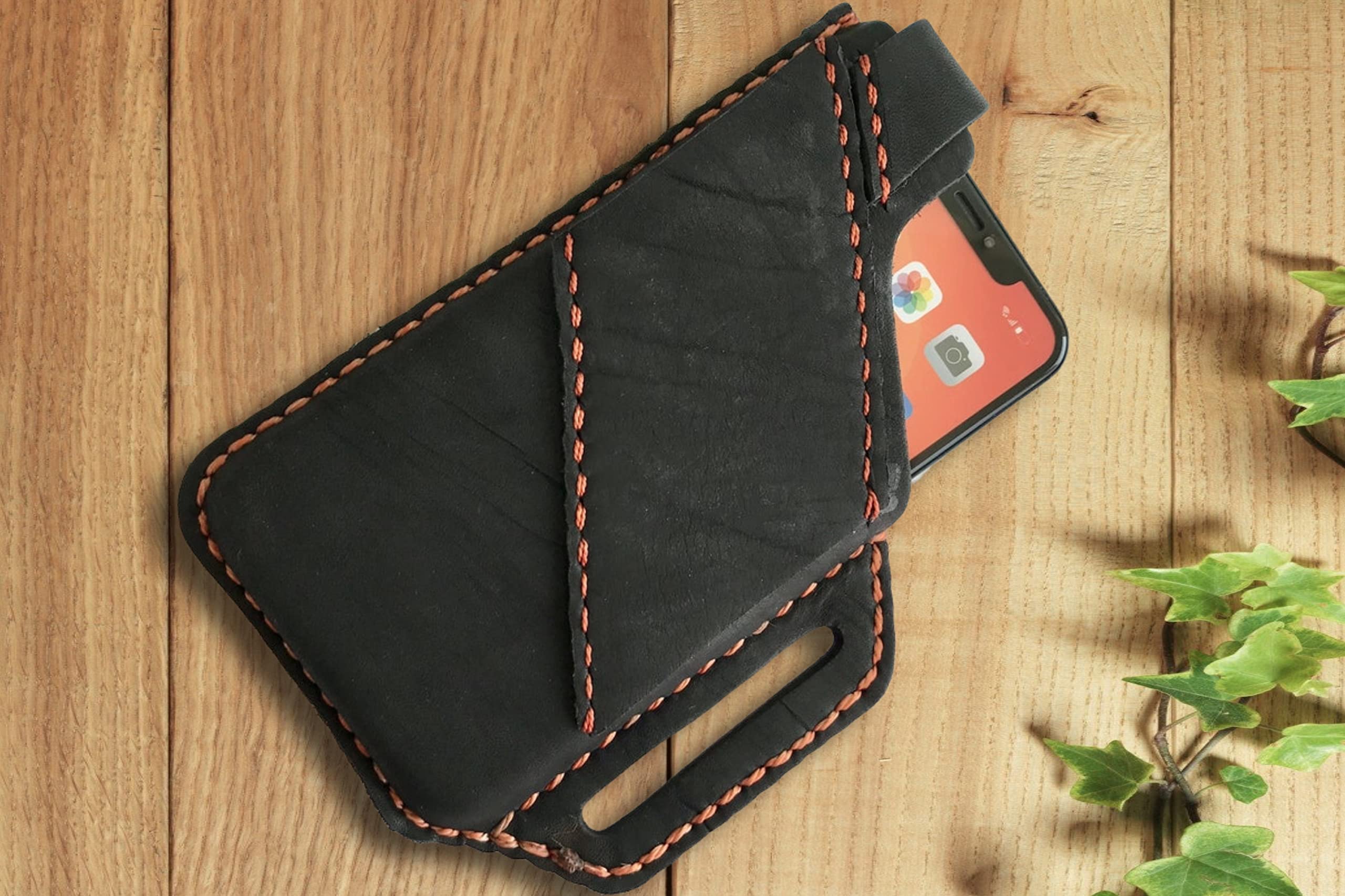 Case for iPhone 5 13 Pro Max, made of genuine leather with a belt clip (iPhone XR)