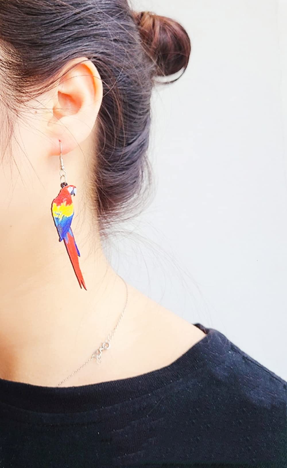 Colorful Parrot Dangling Hook Earrings for Women Cute Bird Animal Dangle Drop Silver Plated Pin Earring Lovely Boho Jewelry Gifts Hypoallergenic