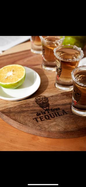de la Cruz Tequila Flight Board with Salt Rim, Includes 4x Shot Glasses and Ceramic Plate Handmade Board, Glass Holder, Bar Party Serving Tray, Family Dinner Party, Gift for Friend