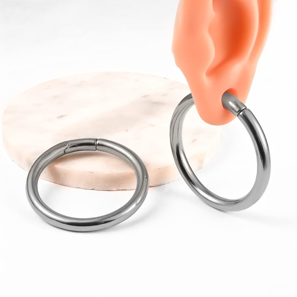 DOEARKO 2PCS Simple Hoop Ear Plugs Body Piercing Tunnels 316 Stainless Steel Hypoallergenic Earrings Plugs for Ears Expander Body Jewelry (Gauge:4mm(6G)*40mm(diameter), Silver)