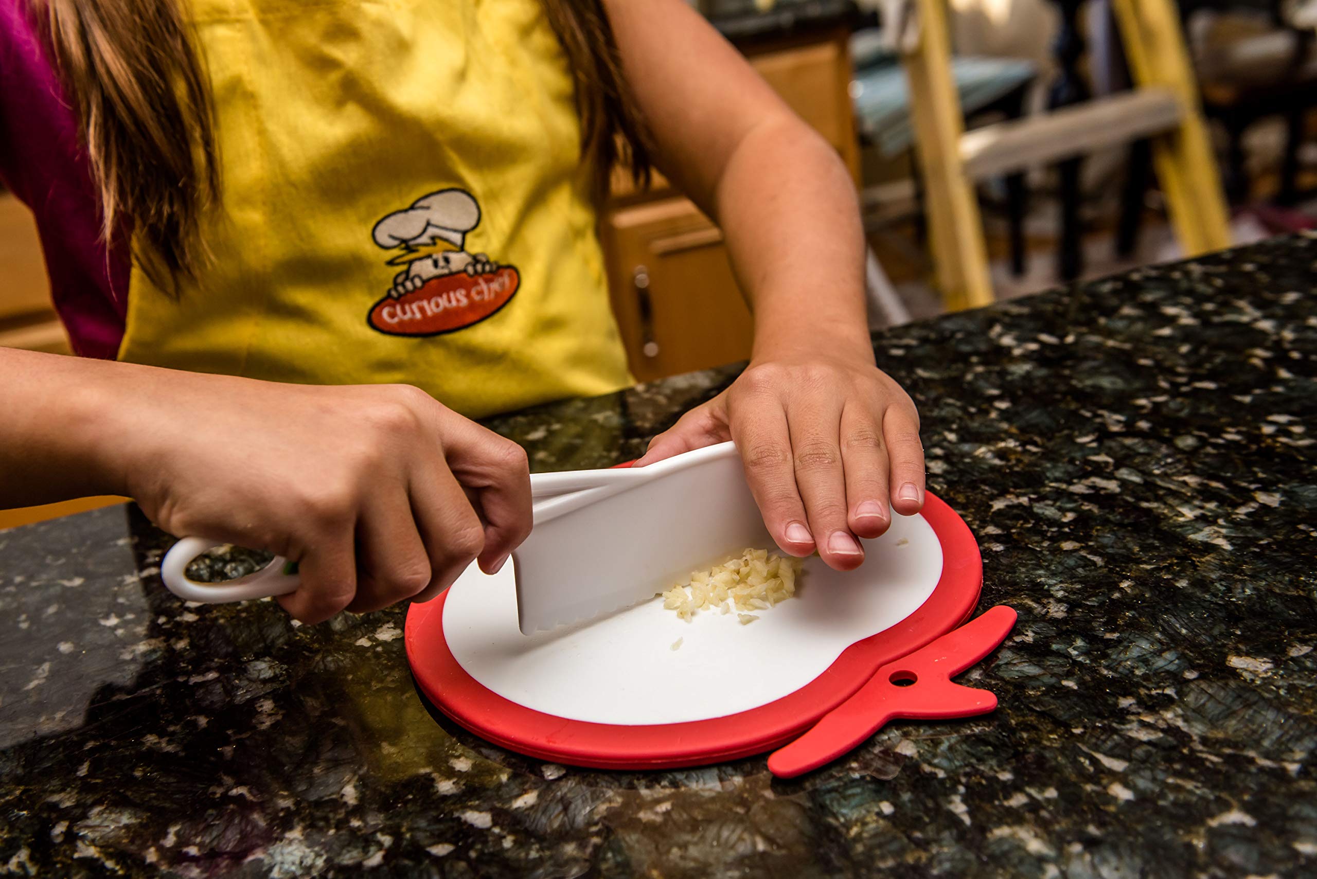 Curious Chef Kids Cookware - Knife I Real Utensils, Dishwasher Safe, BPA-Free I Kid-Safe I Cuts Fruits & Vegetables I Medium, White/Green