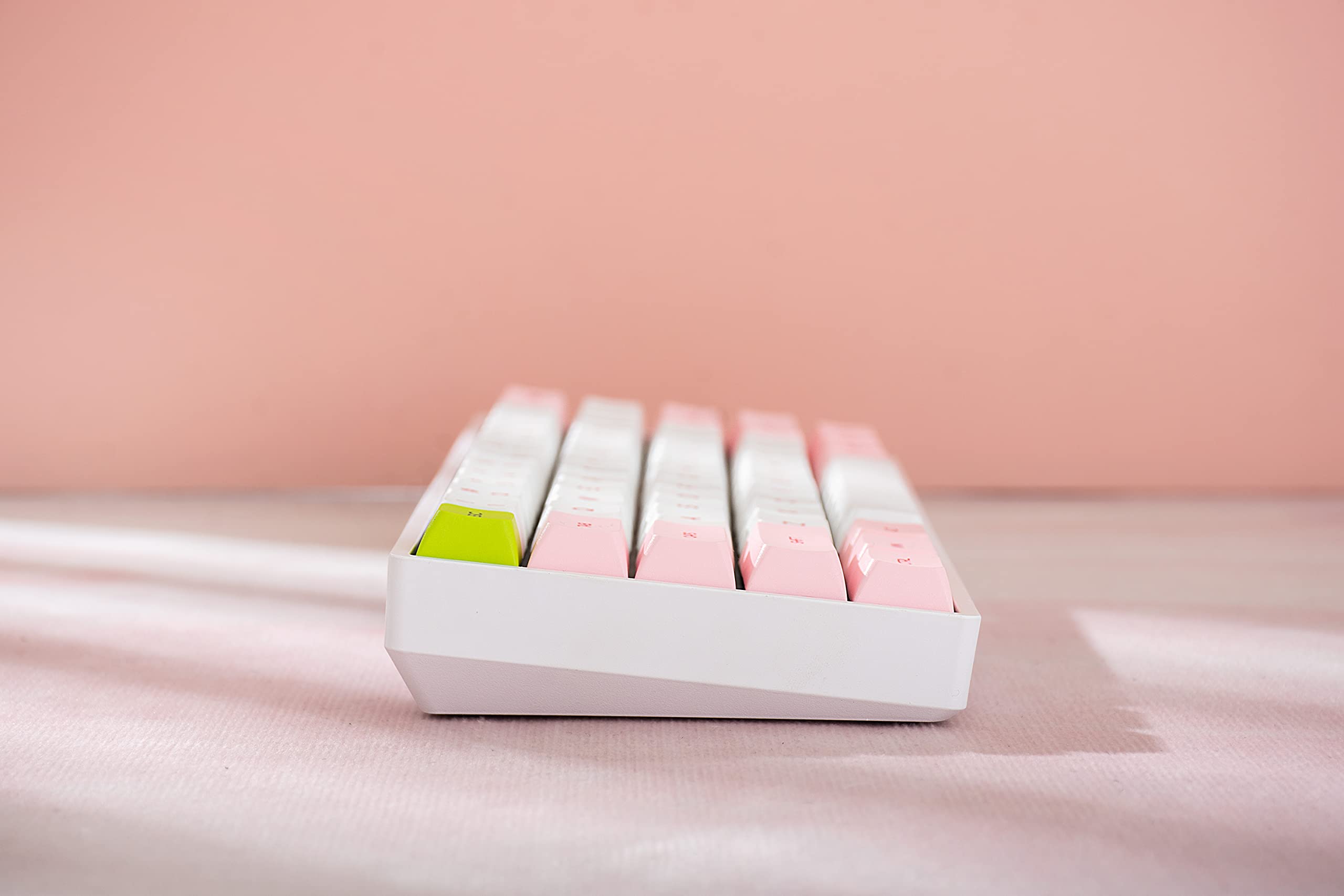 YUNZII SK61 Pink Hotswap Mechanical Gaming Keyboard with Optical Switch, RGB, Programmable Custom Keyboard (Gateron Blue Switch, Pink 61 Keys)