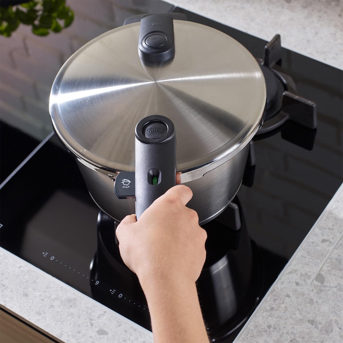 Fissler Vitaquick Premium Pressure Cooker Set, 8.5 Quart and Glass Lid