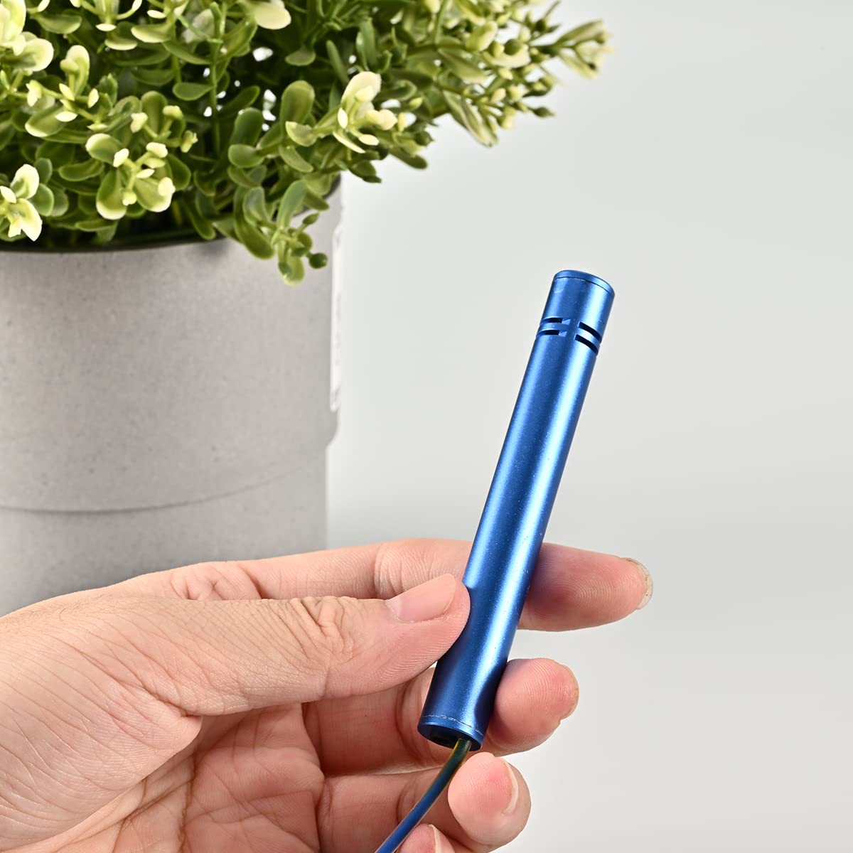 DELADOLA Mini Microphone,Portable Vocal Tiny Microphone, Asmr Microphone,Phone Microphone, Mini Karaoke Microphone for Voice Recording Chatting and Singing On iPhone,Android,Laptop Notebook (Blue)