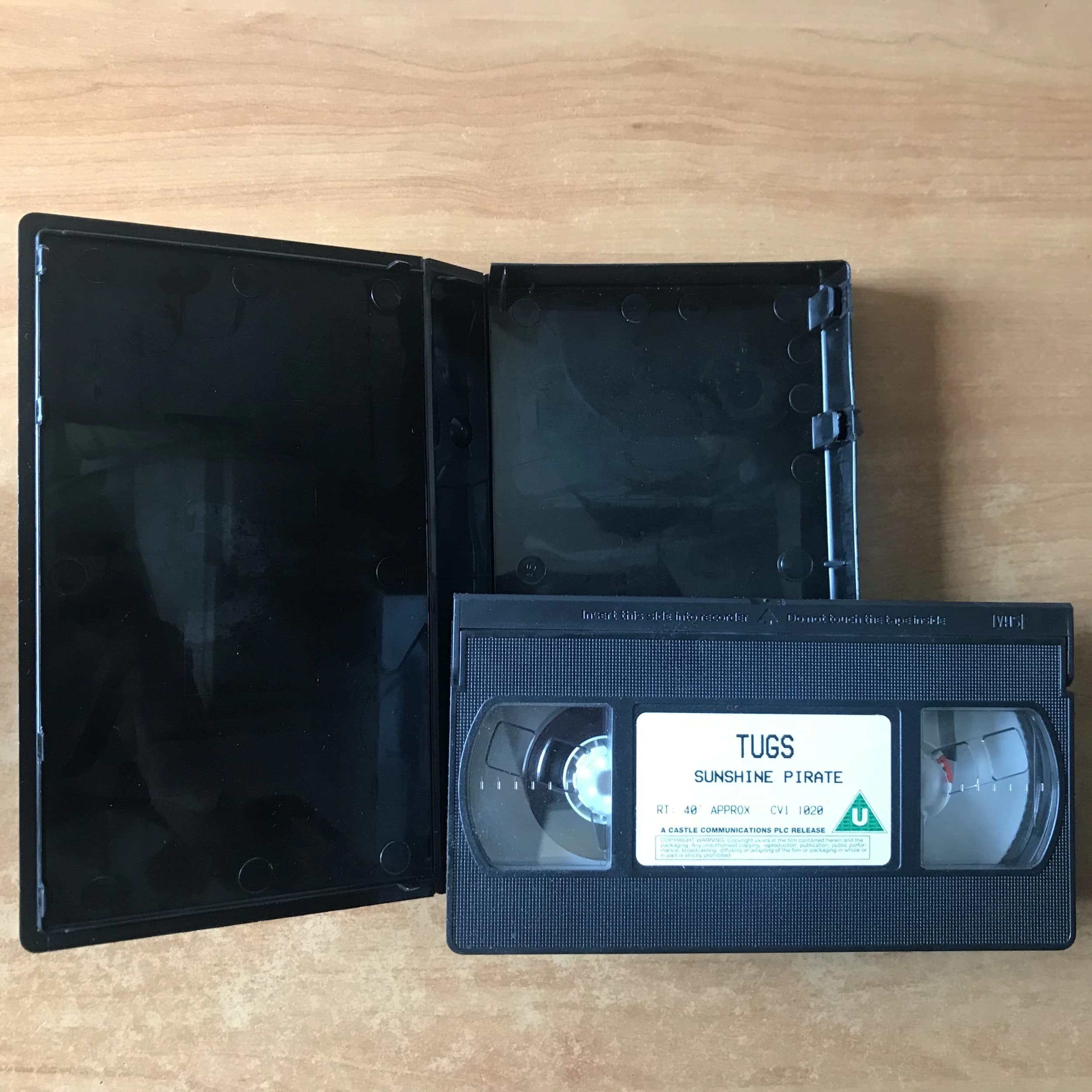 Tugs: Sunshine/Pirate [VHS] [1989]