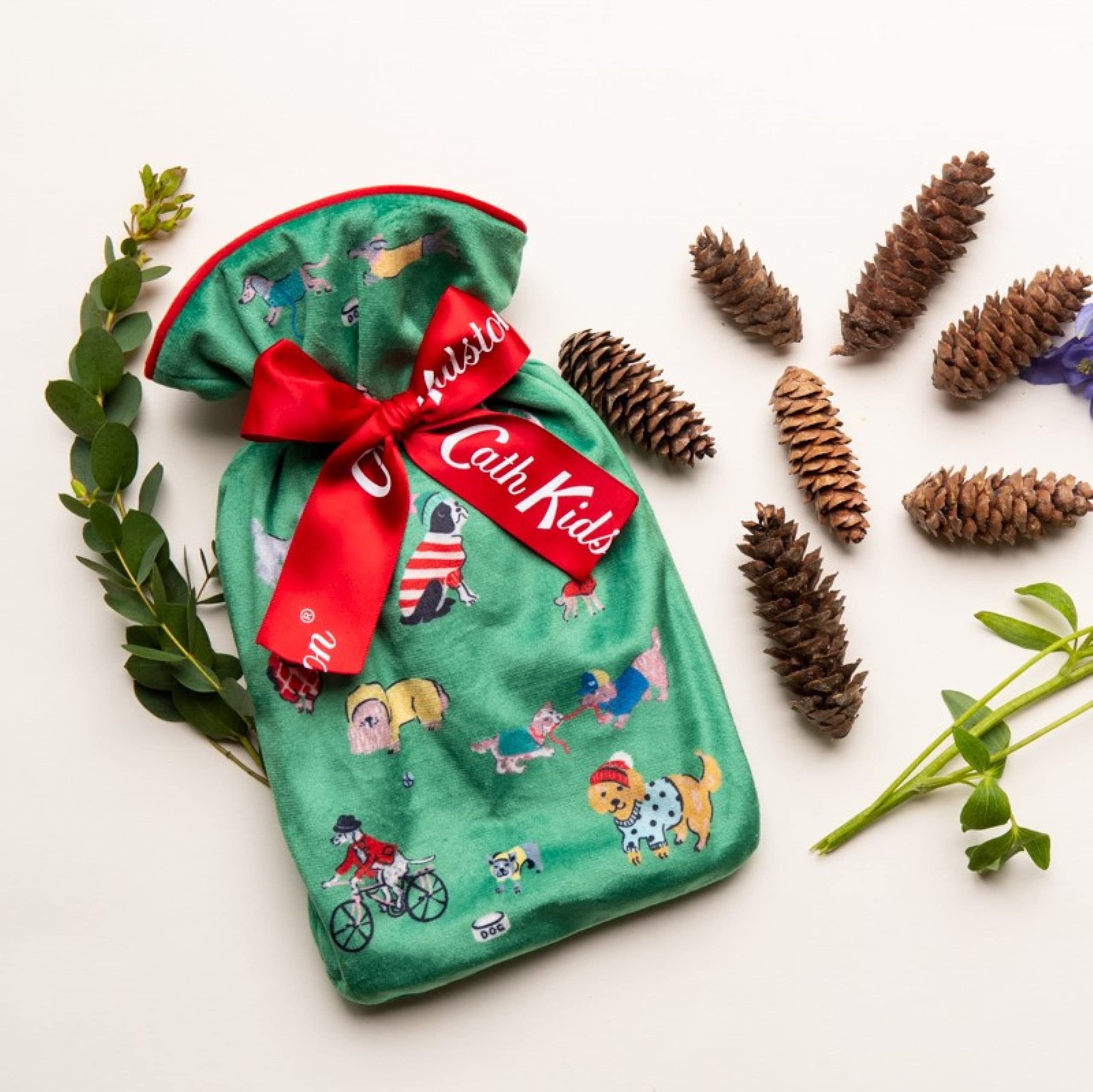 Cath Kidston Beauty Park Dogs Luxury Hot Water Bottle with Velvety-Soft Cover, 750 ml