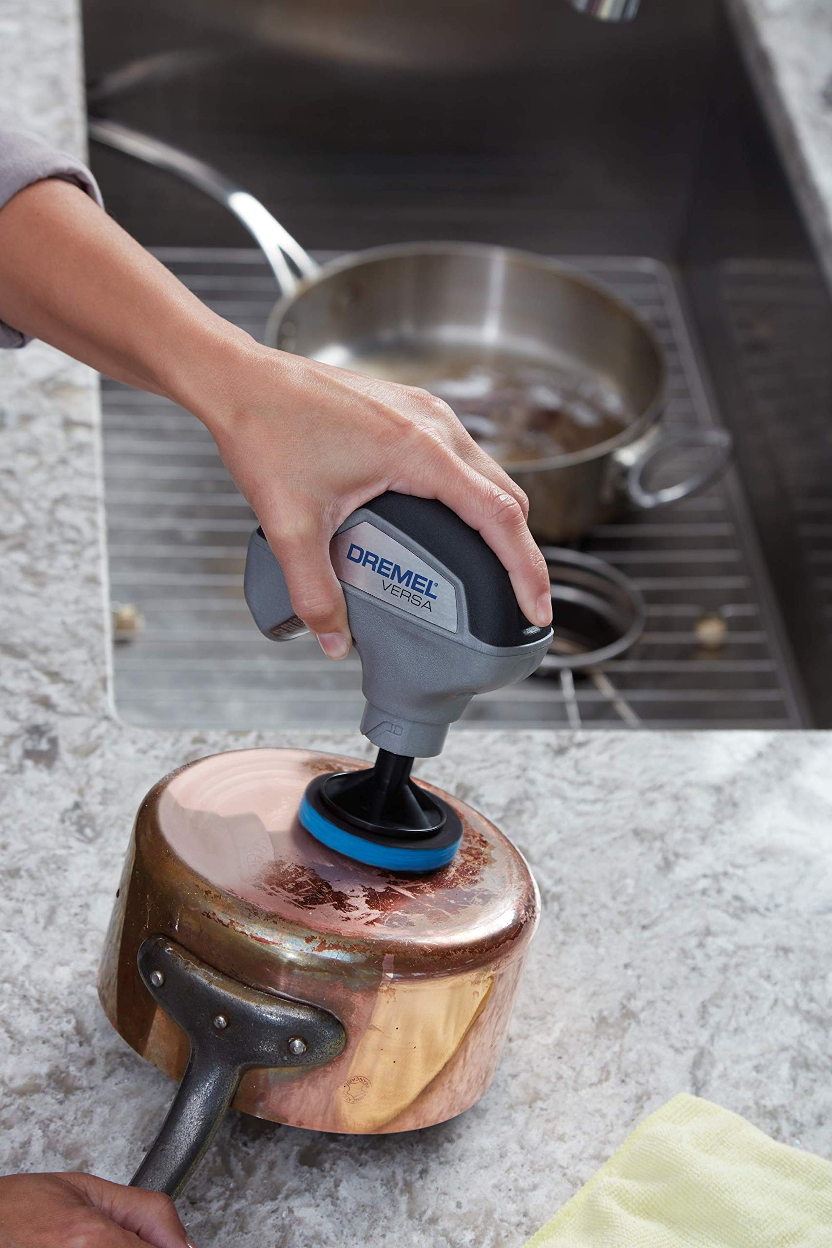 Dremel PC10-05 Versa 4-Volt Cordless Lithium-Ion Max Power Scrubber Automotive Cleaning Tool Kit - Includes 4 Pads, Bristle Brush, Splash Guard, and Charger
