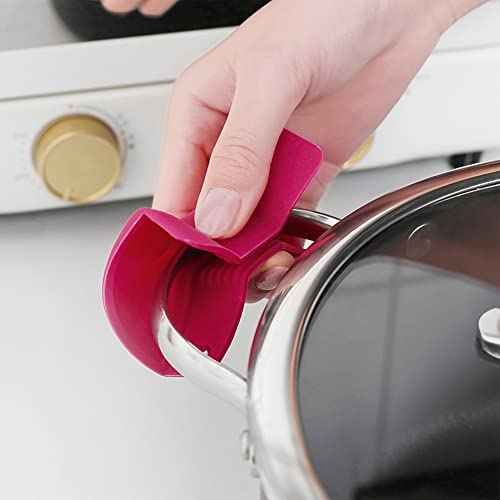 CIXVOEMK Bow Tie Silicone Heat Insulator Clip, Mini Oven Mitt, Finger Guard Pot Holder, Kitchen Cooking Gloves,Silicone Pinch Holder (Red)