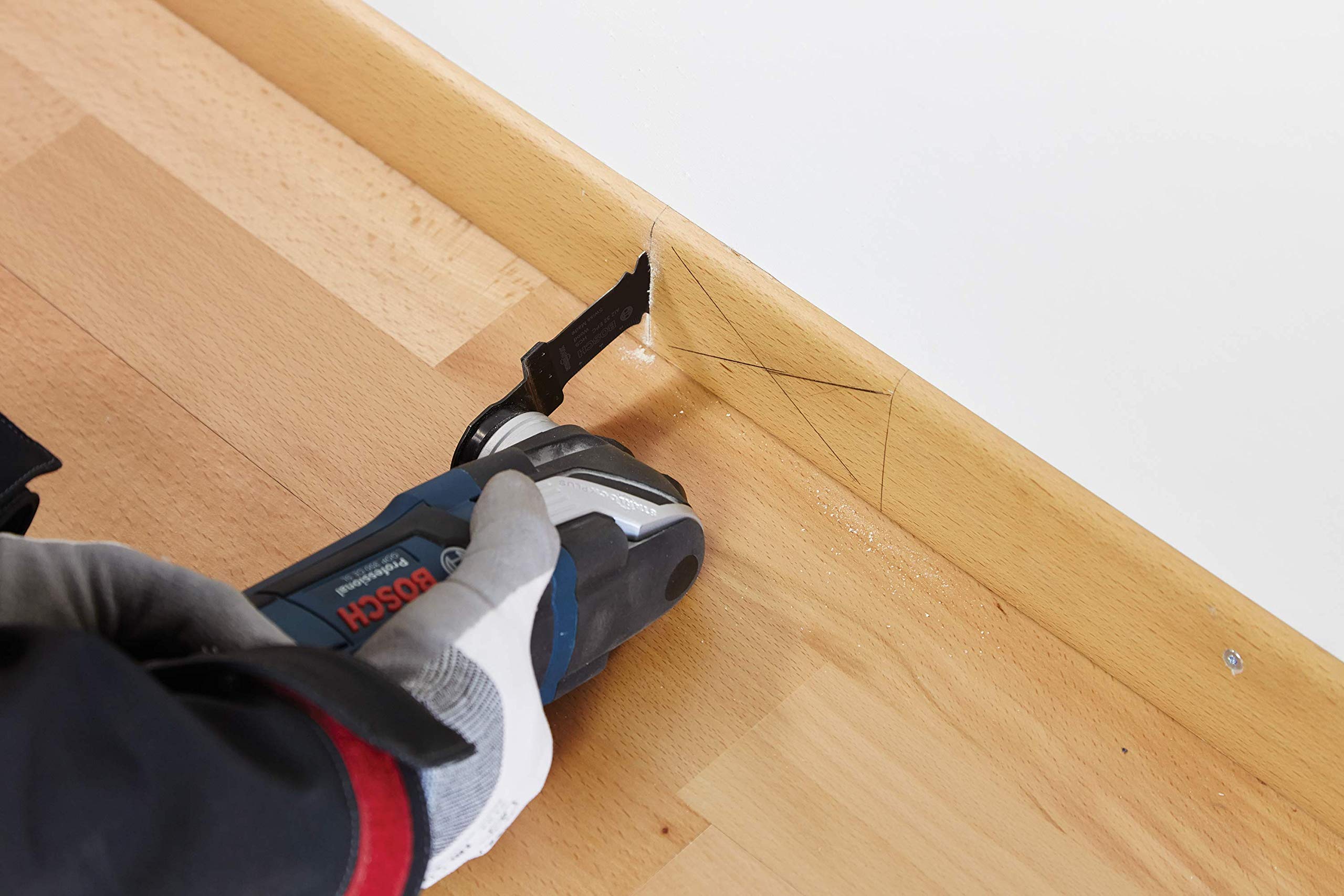 BOSCH OSP114 1-Piece 1-1/4 In. StarlockPlus Oscillating Multi Tool Wood Curved-Tec High-Carbon Steel Plunge Cut Blade for Heavy-Duty General-Purpose Applications in Wood