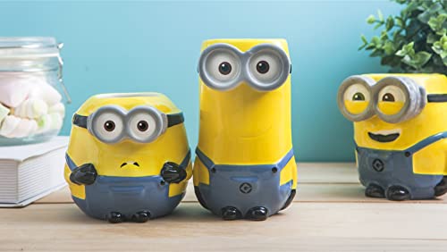 Zak Designs Despicable Me Kevin Minion 3D Sculpted Ceramic Coffee Mug for Hot Drinks, 14 oz