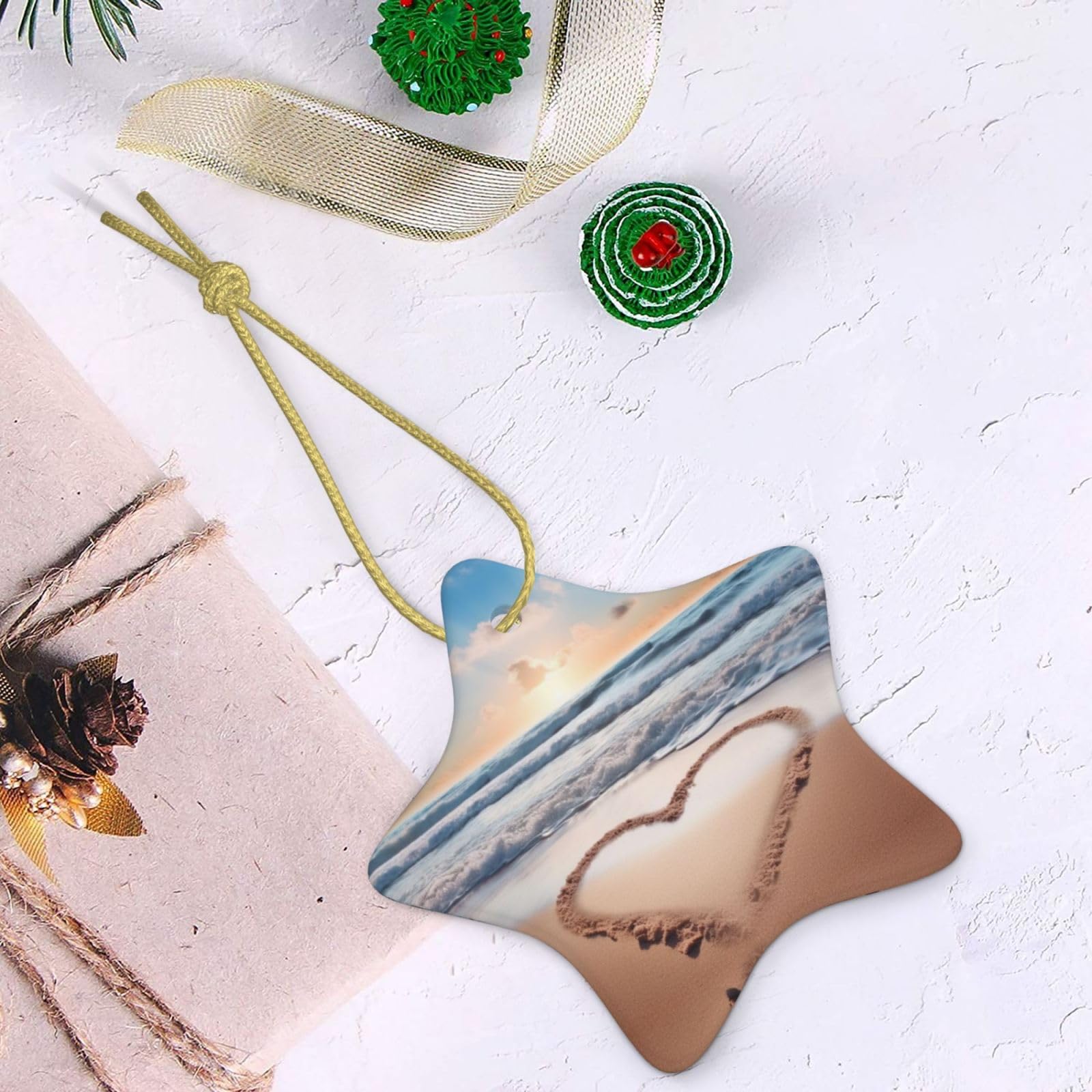 Christmas Tree Ceramic Hanging Star Shape Ornaments Heart Shape Romantic Beach Printed Christmas Ornaments with Gold Ribbon Ceramic Hanging Crafts for Xmas Holiday Party Decorations