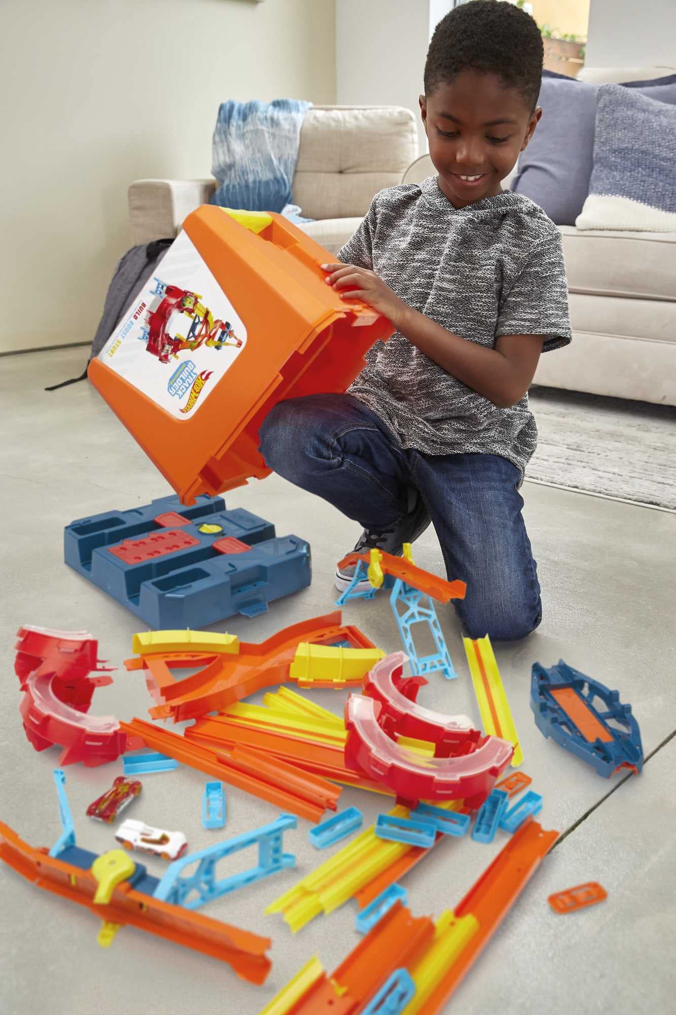 Hot Wheels Track Builder Unlimited Power Boost Box Compatible id Four Plus Builds 20 feet of Track Gift idea for Kids 6 7 8 9 10 and Older