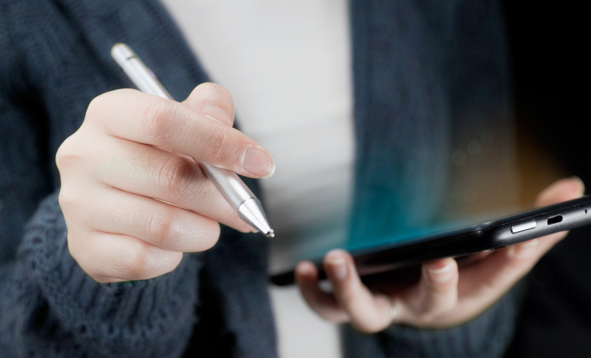 BoxWave Stylus Pen Compatible with Microsoft Surface Duo - AccuPoint Active Stylus, Electronic Stylus with Ultra Fine Tip - Metallic Silver