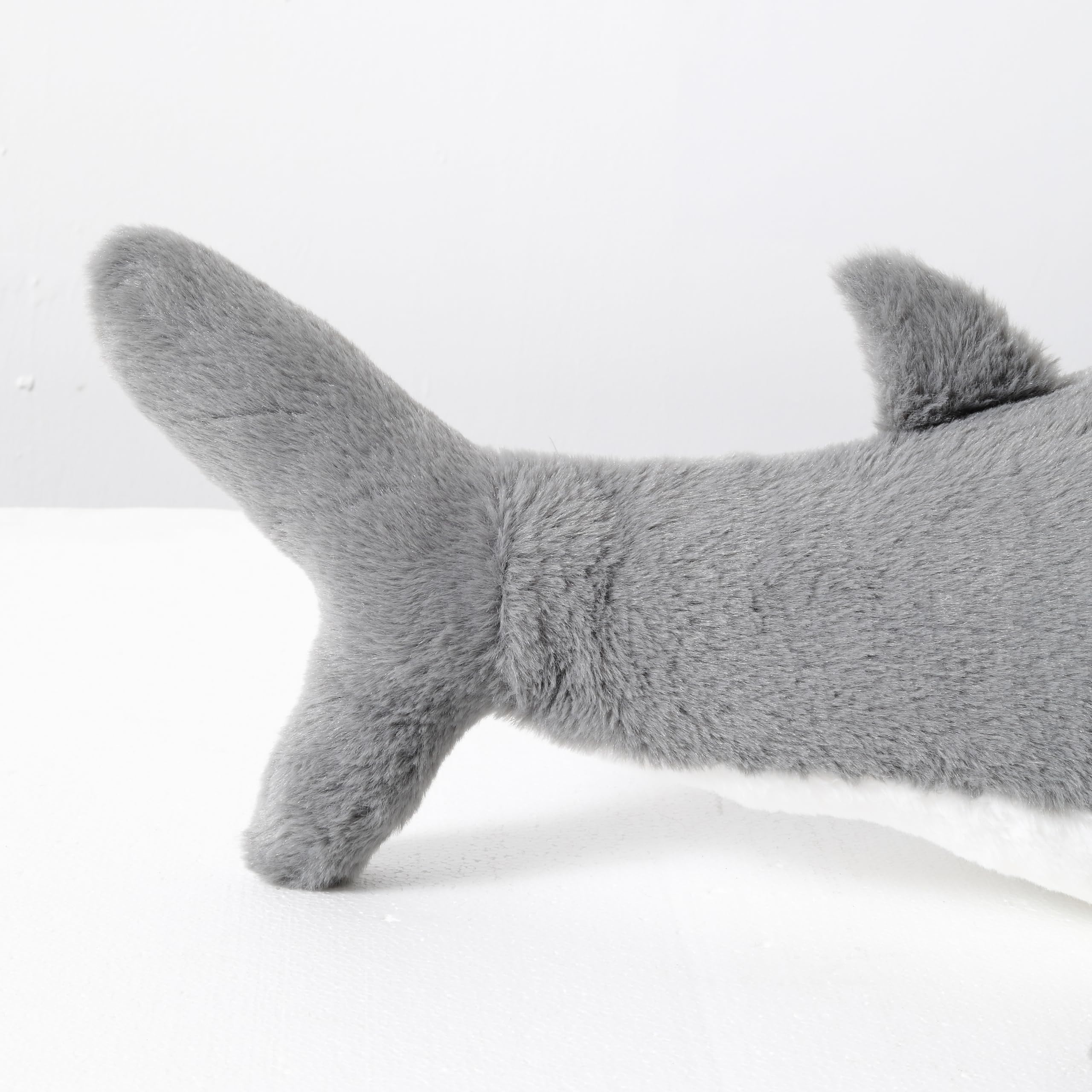 GUANMI 27.6" Weighted Stuffed Animals Plush,2.2lb Soft Plush Shark Toy Pillow for Kids and Adults