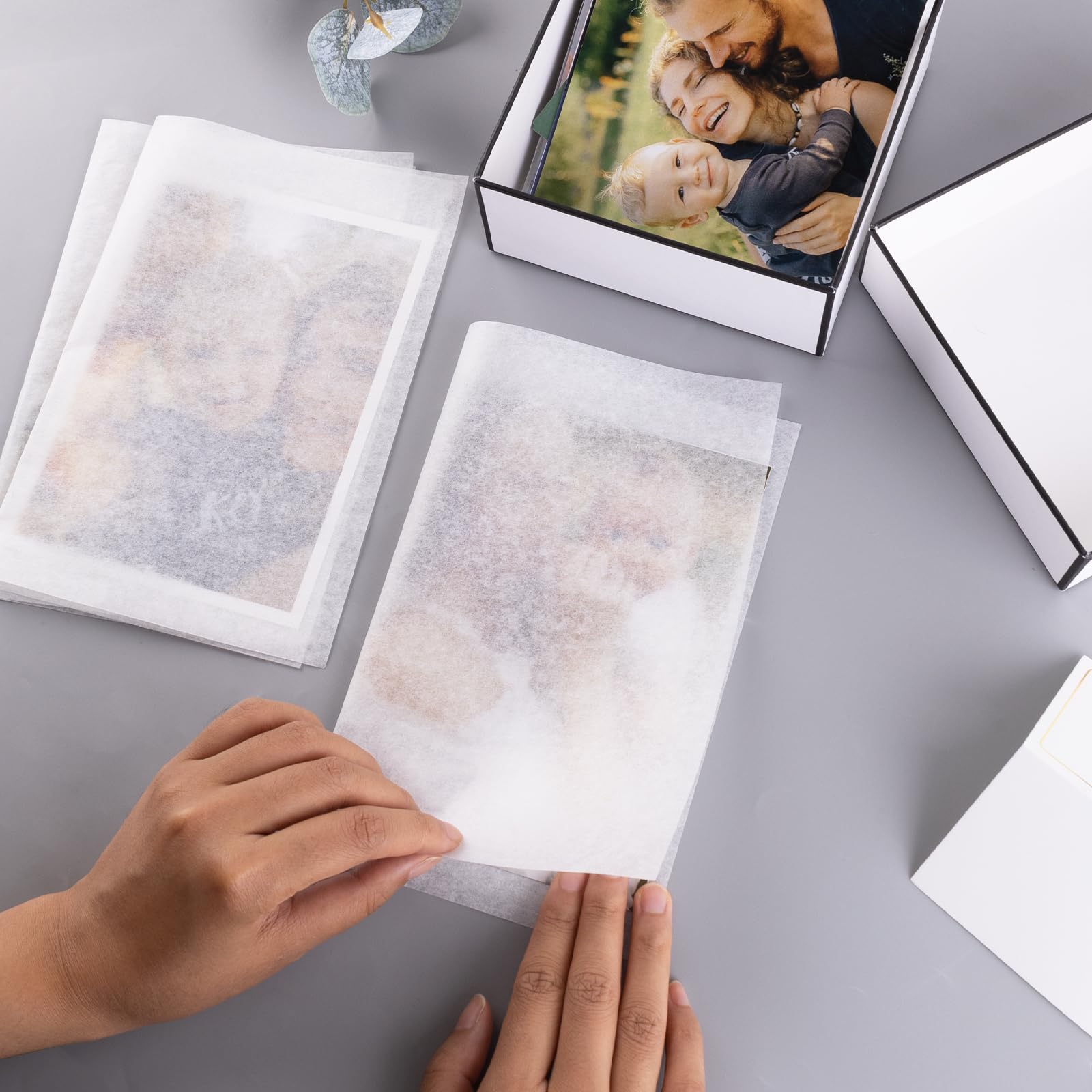 Lineco Unbuffered Acid-Free Interleaving Tissue 11" x14", Archival Tissue Preserves Papers, Photographs, Artwork and Textiles, for Black & White, Color, and Albumen Prints, Pack of 100