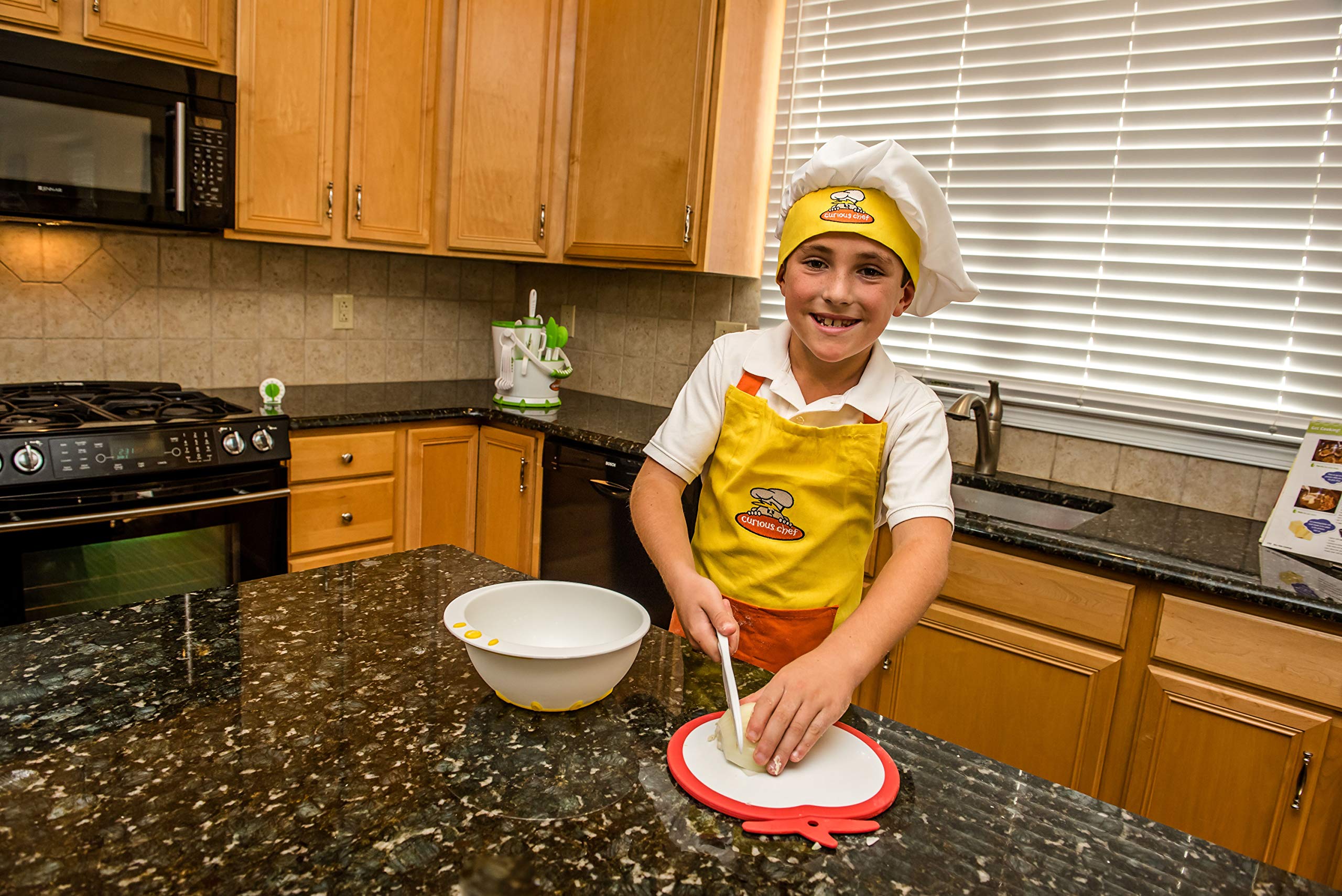 Curious Chef Kids Cookware - Knife I Real Utensils, Dishwasher Safe, BPA-Free I Kid-Safe I Cuts Fruits & Vegetables I Medium, White/Green